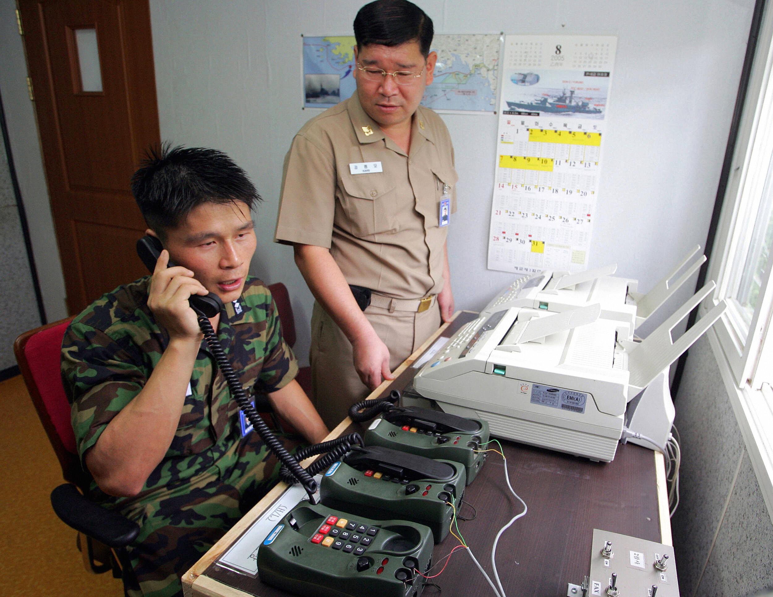 North, South Korea Militaries 'Fully' Restore Communication Line Across ...