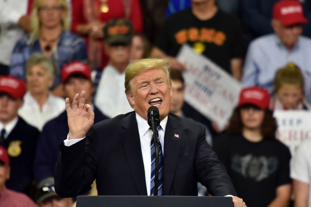 Plaid Shirt Guy: Student Who Expressed Incredulity at Trump Speech in ...