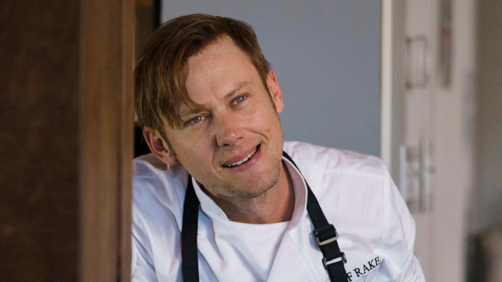 What Is 'Into The Dark: Treehouse' About? Star Jimmi Simpson Says There ...