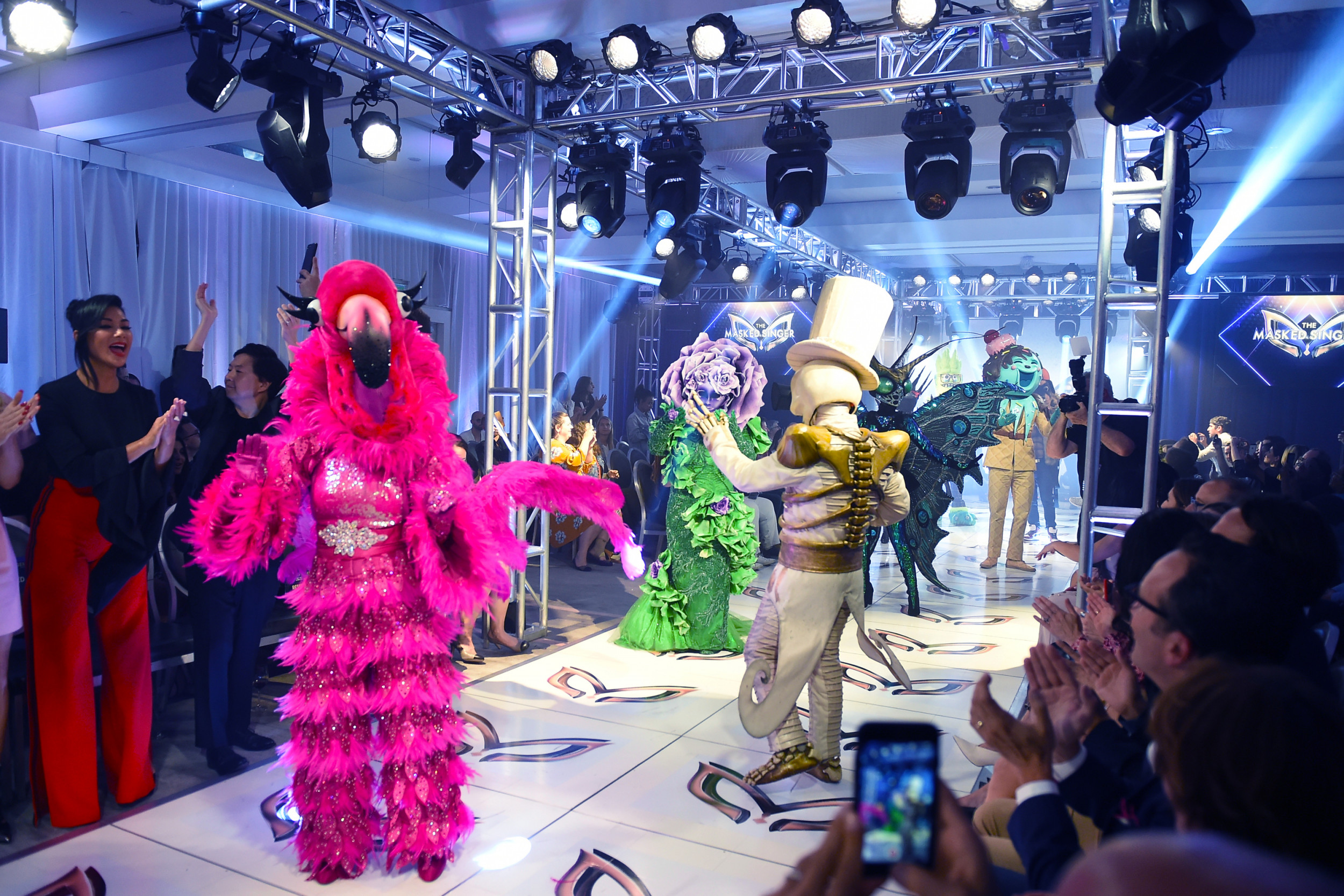 55 Rottweiler The Masked Singer Singing L2sanpiero