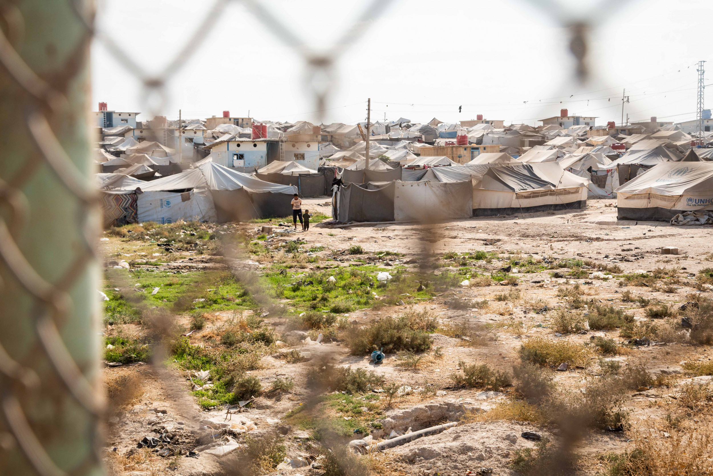 Exclusive Photos Show Life Inside One of Syria's Most Notorious Camps ...
