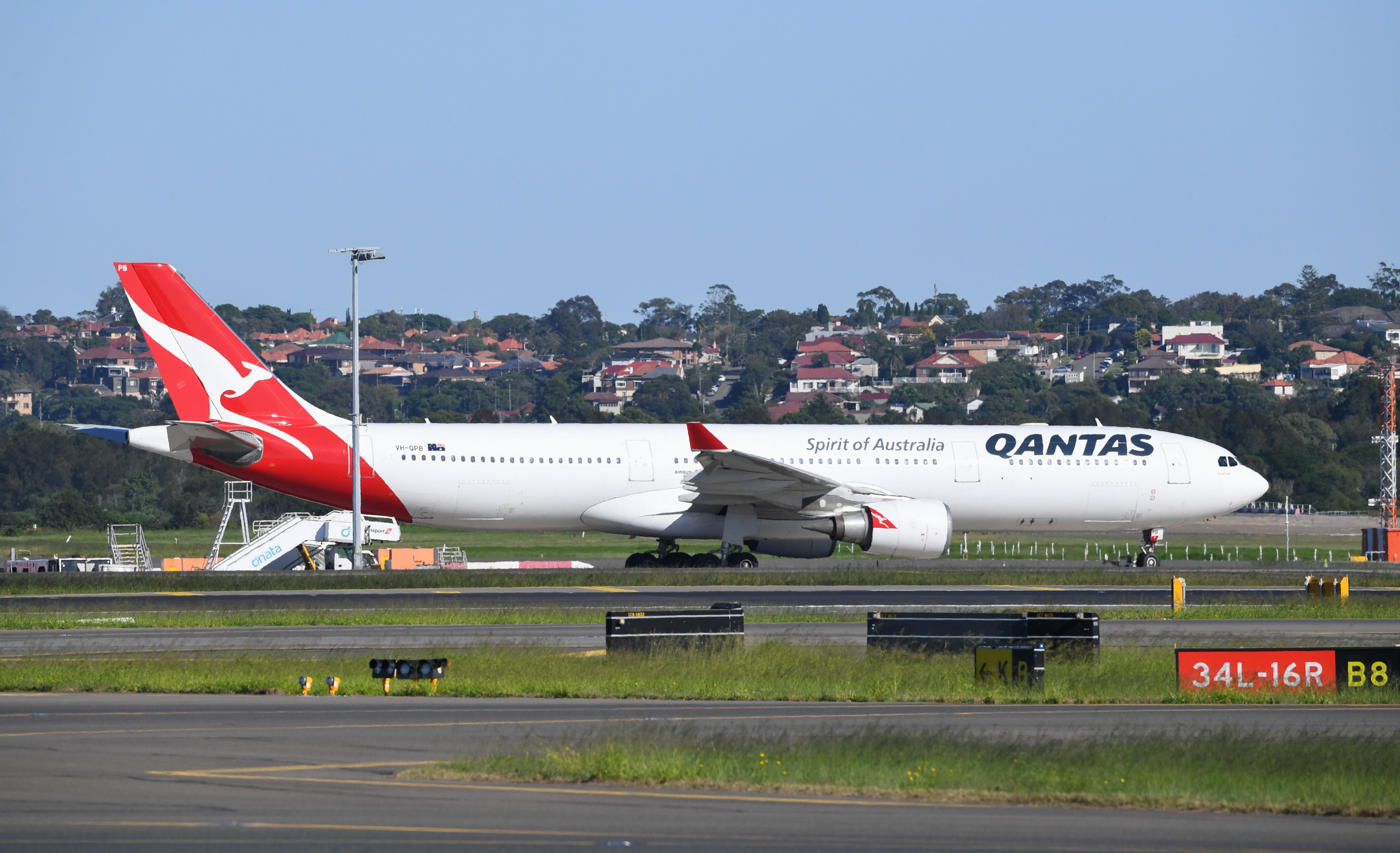 Australia s Largest Airline Says Fares Could Skyrocket If Social