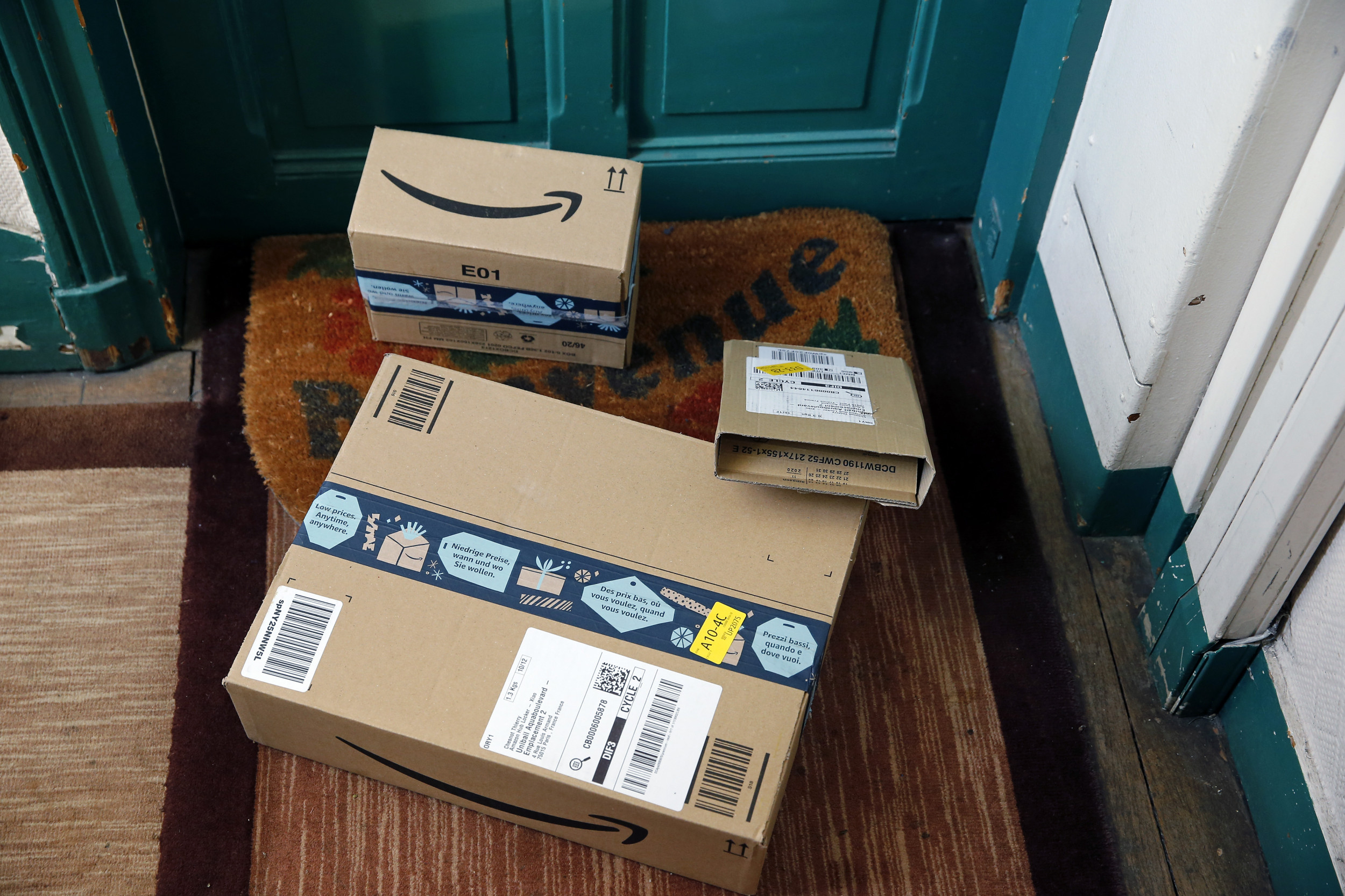 Amazon Has My Back Encounter Between Delivery Driver And Man Viewed Amazon Has My Back Encounter Between Delivery Driver And Man Viewed