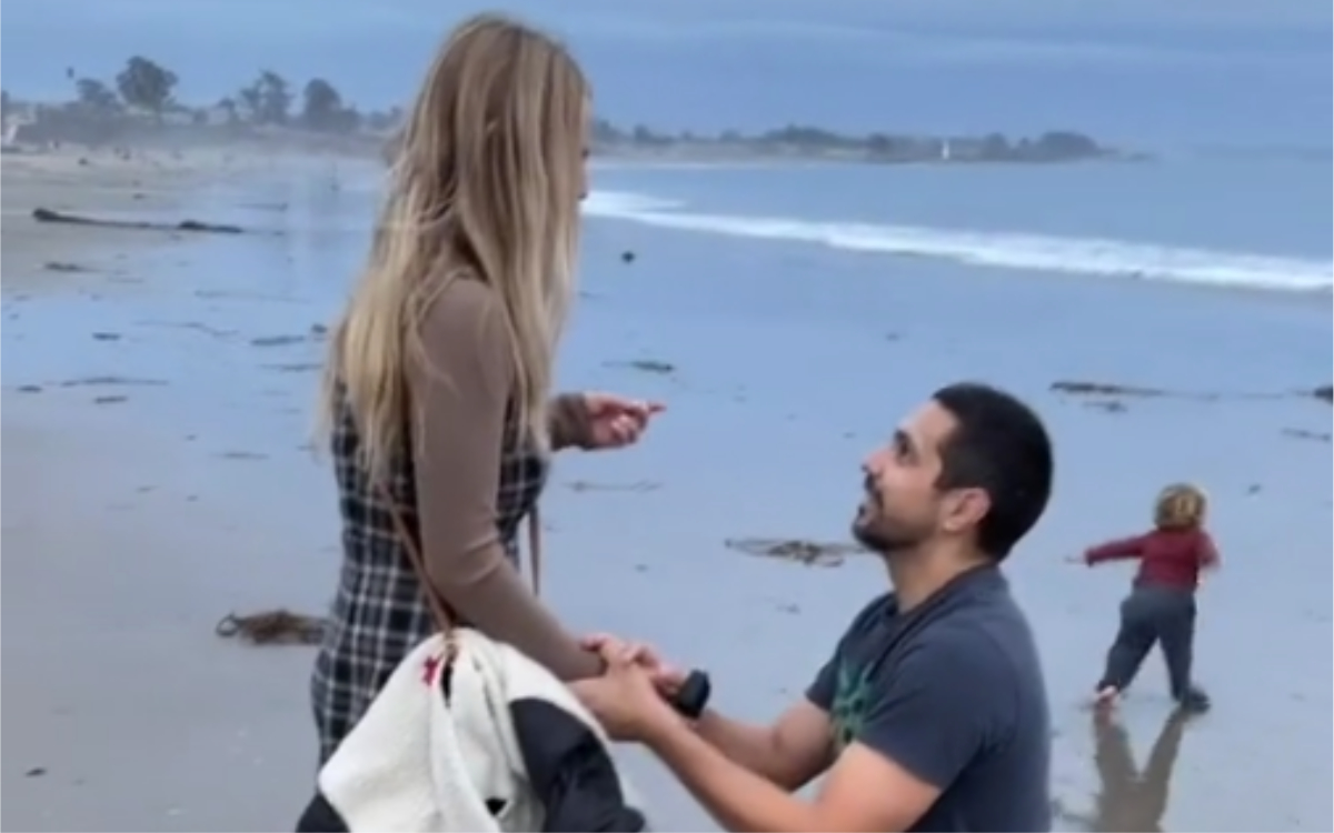 Runaway Toddler Derails Dad's Marriage Proposal in Hilarious Video ...
