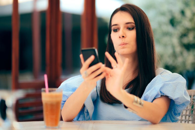 How To Start A Conversation On Tinder Bumble And Hinge Successfully