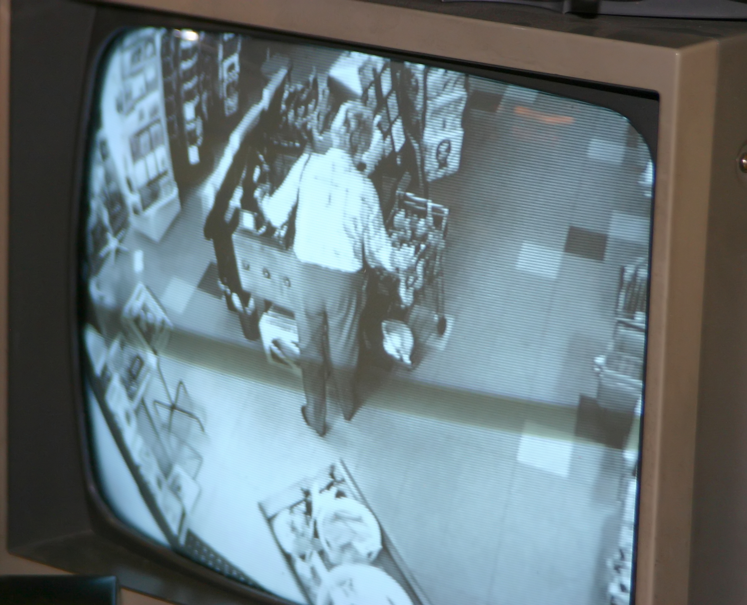 'Scary'—Shocking Moment Retail Worker Finds Man Hiding in Store After ...