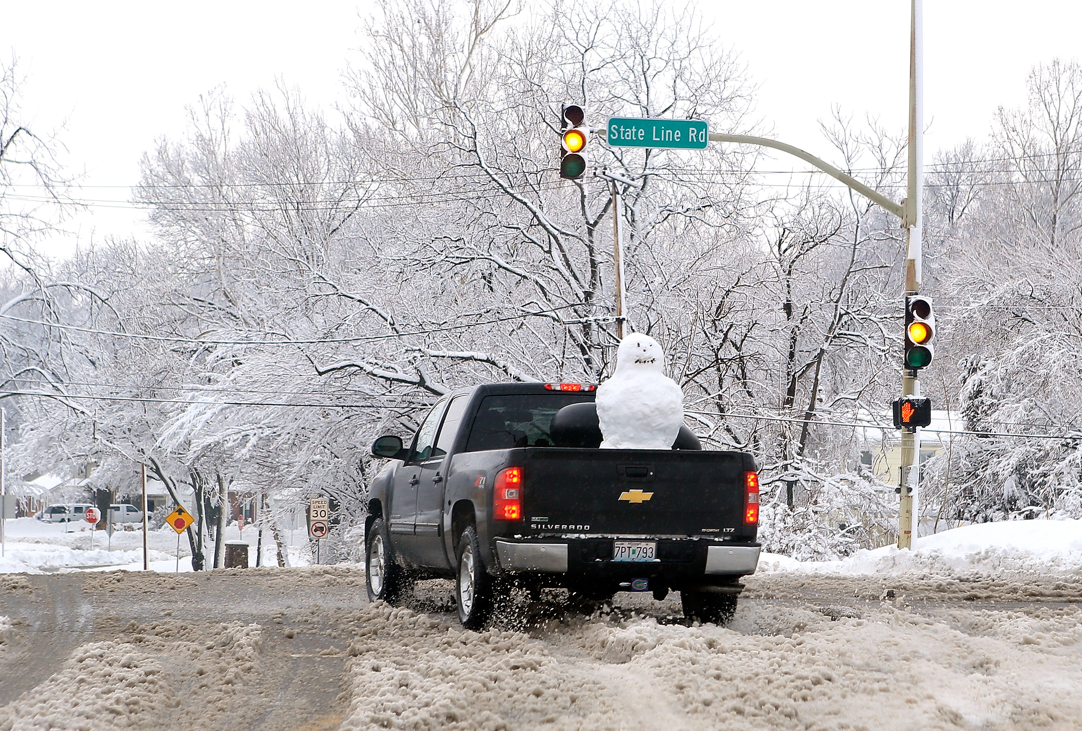 Winter Storm Causes Over 400 Crashes in 24 Hours as Snow, Ice Cover ...