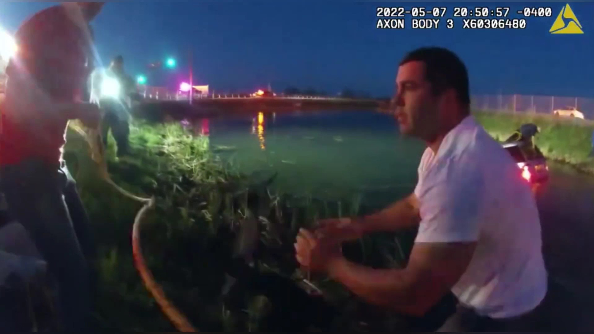 Cop Pulls Woman Through Sinking Car's Sunroof in Rescue Caught on Video ...