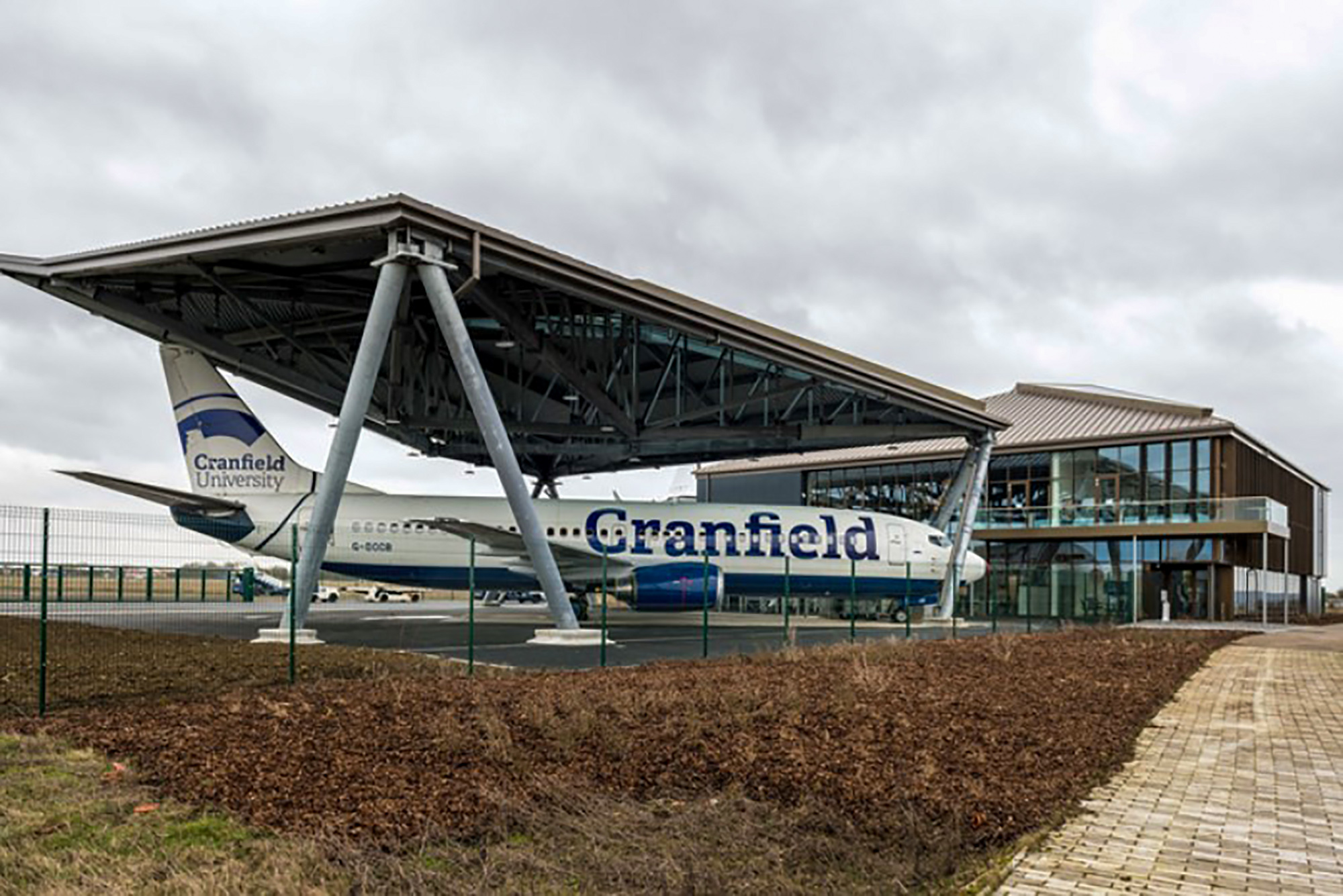 British University With Own Runway Gets $3.8M to Develop Low-Carbon ...