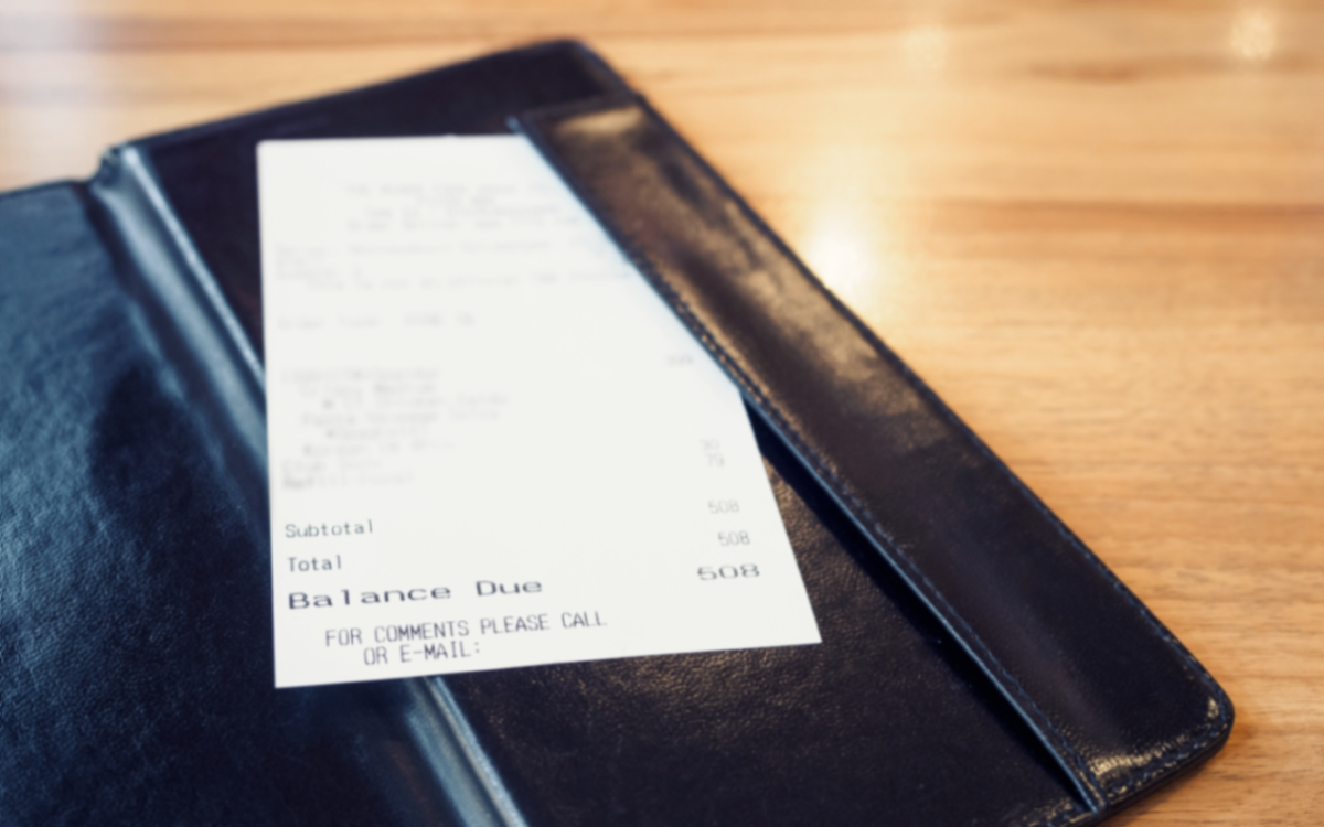 Freeloading House Guests Blasted for Refusing to Split Restaurant Bill ...