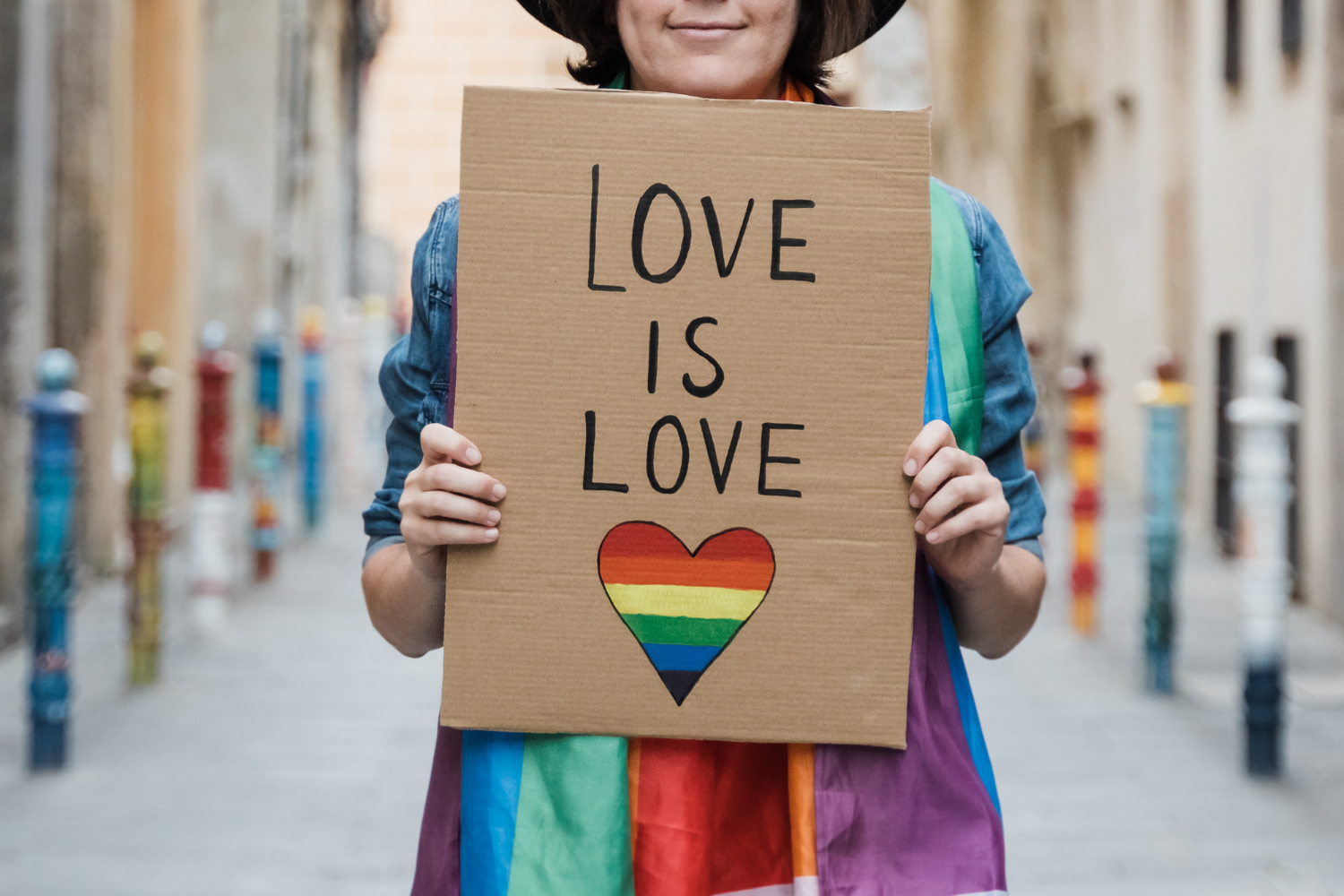 Dad Cheered for Response to Wife's 'Ridiculous Homophobia' Toward ...