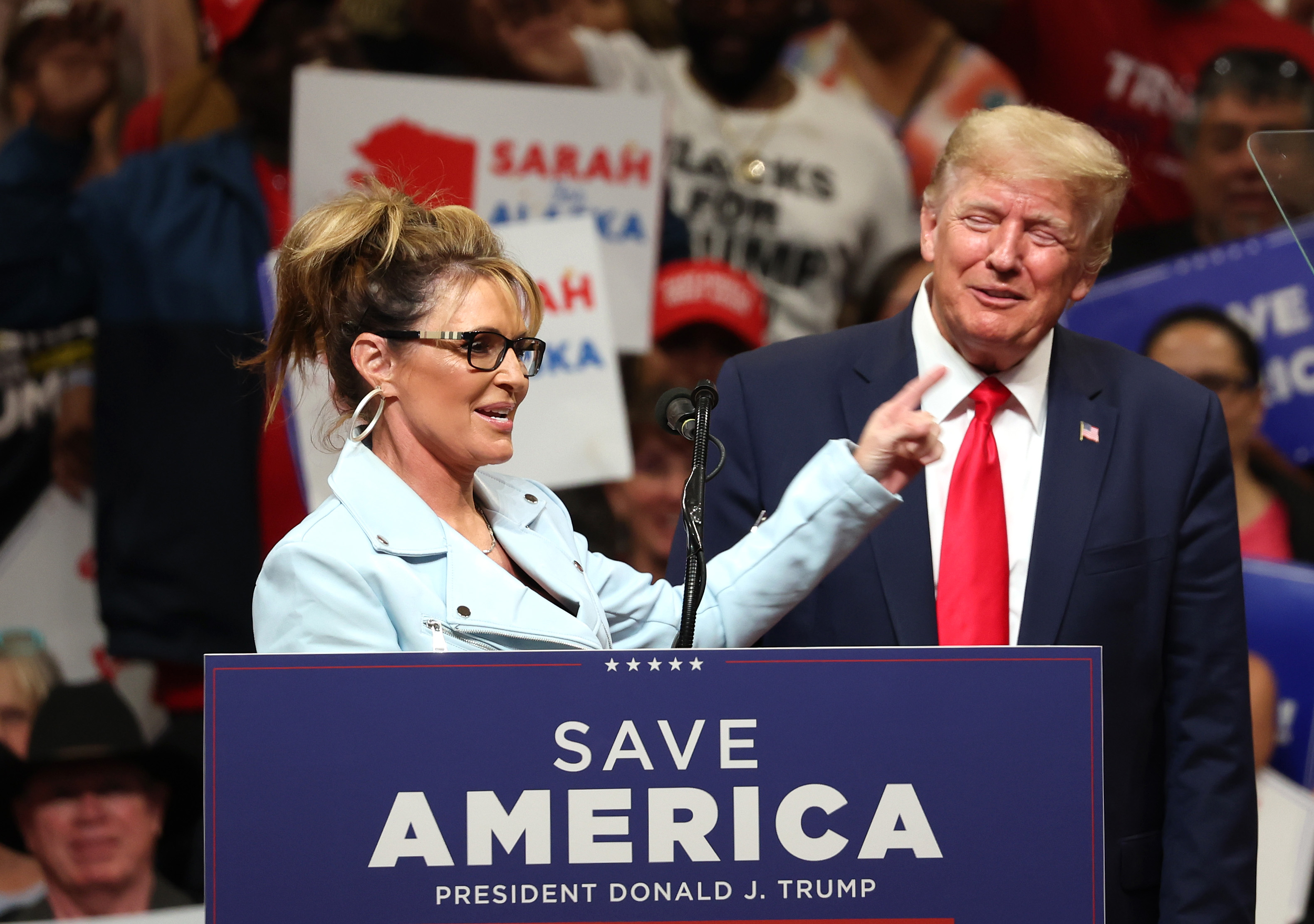 Sarah Palin Softened Ground for 'Extreme' Donald Trump: Mary Trump ...