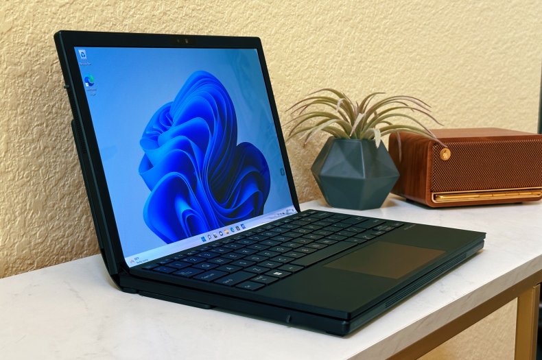 Future Tech: Asus Zenbook 17 Fold OLED Laptop Is All Screen Future Tech: Asus Zenbook 17 Fold OLED Laptop Is All Screen