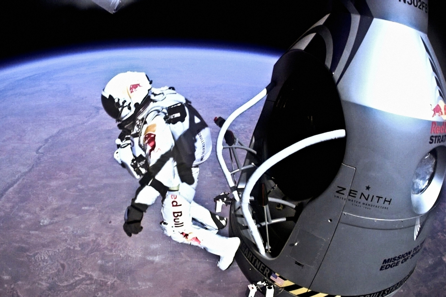 Felix Baumgartner Art The Red Bulletin_Stratos Special_US By Red Bull