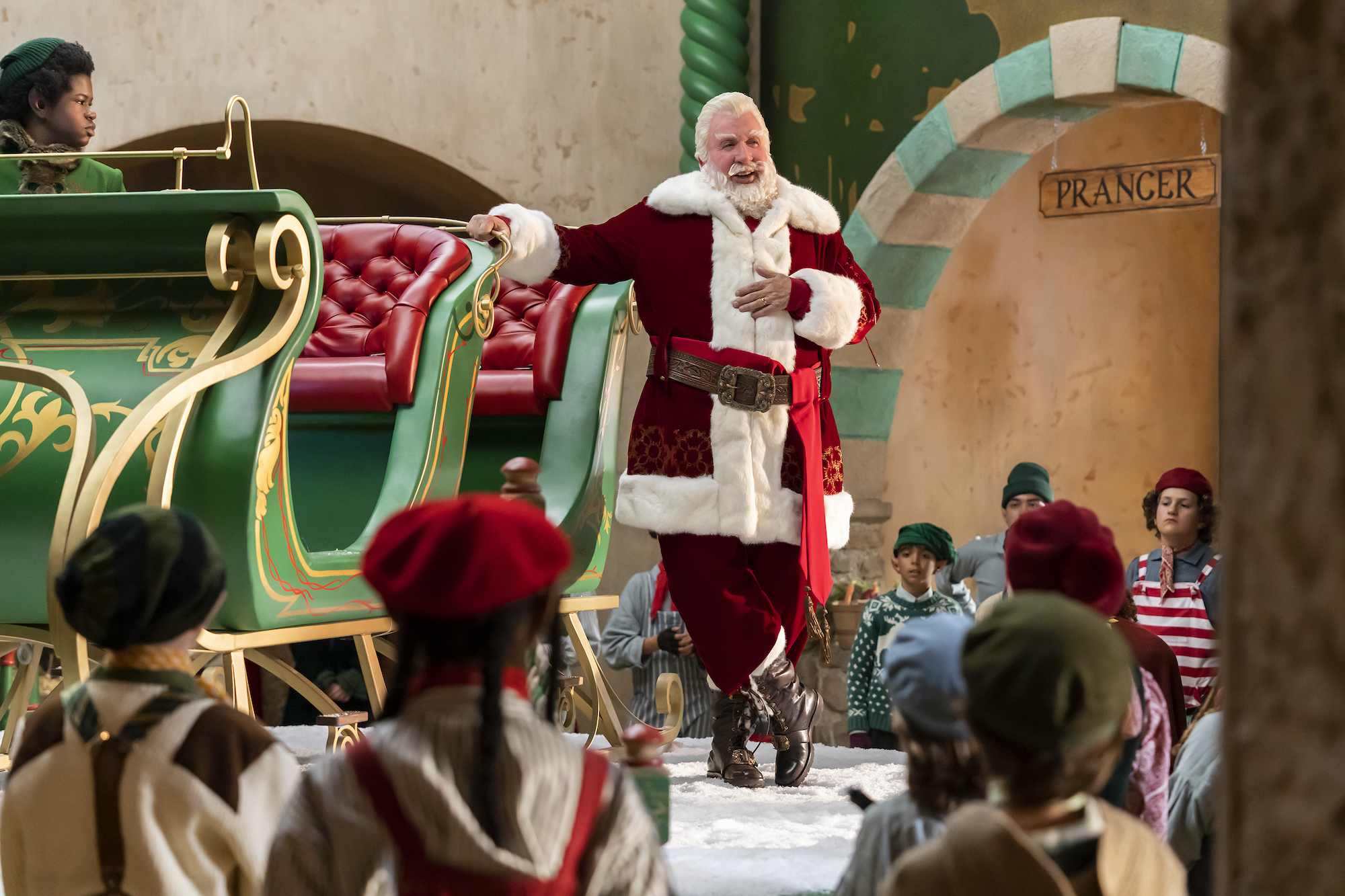 Tim Allen is 'Humbled' to Be Santa Again in Disney's 'The Santa Clauses ...