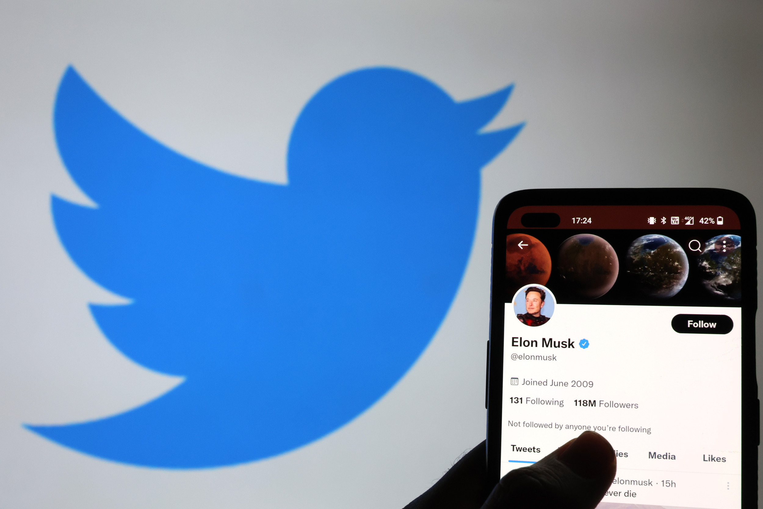 Twitter Staff Outraged After Not Being Paid on Time - Newsweek