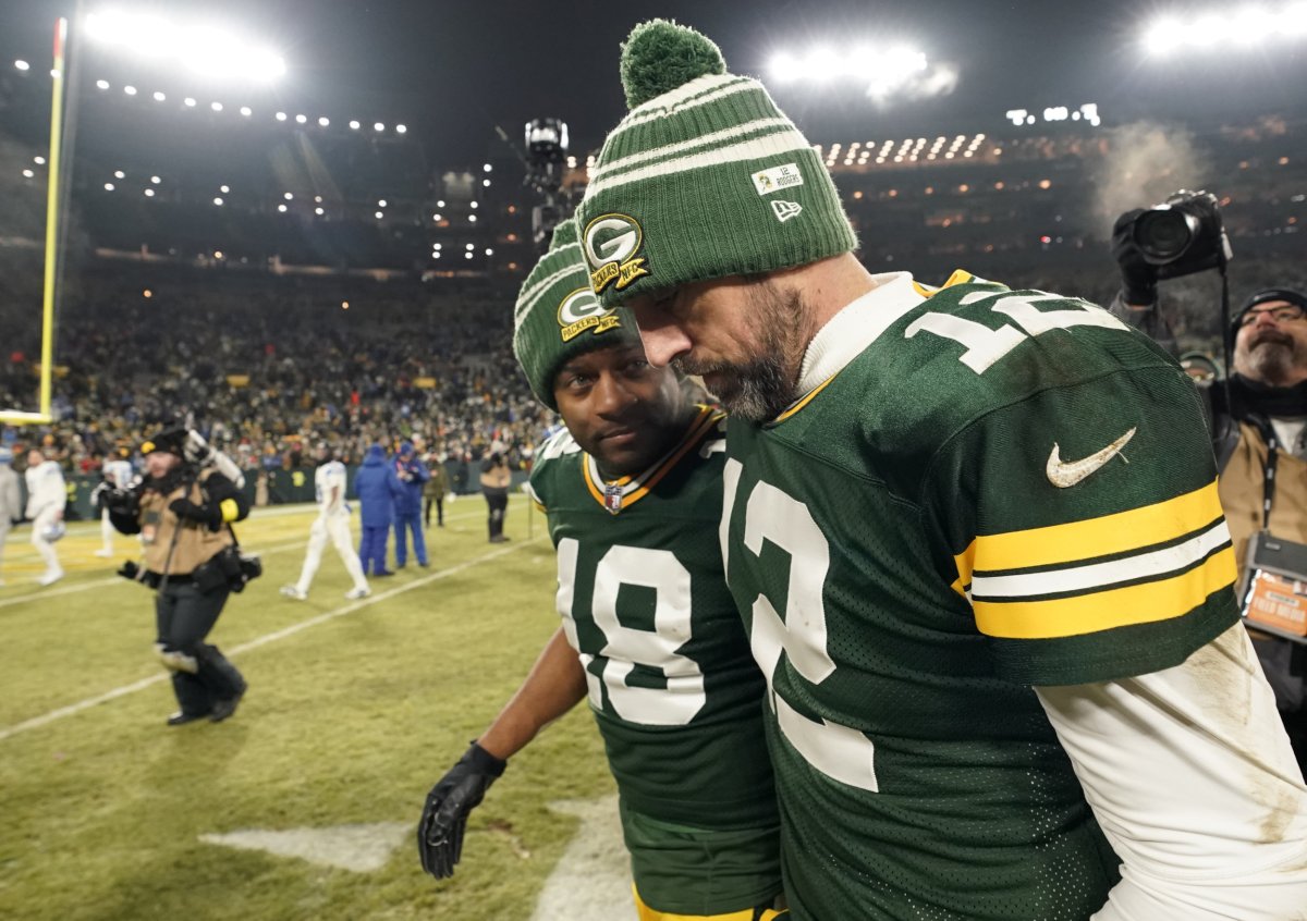 Aaron Rodgers Refusing To Swap Jerseys Prompts Retirement Speculation ... Aaron Rodgers Refusing To Swap Jerseys Prompts Retirement Speculation ...
