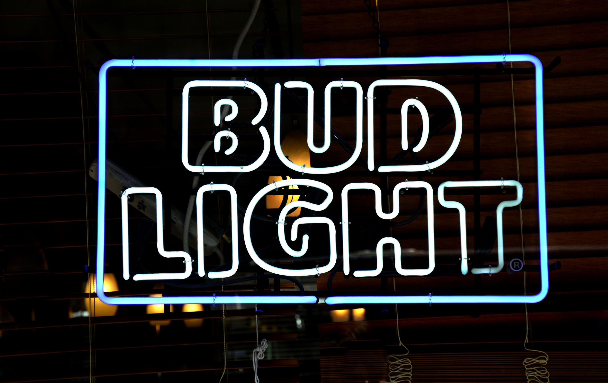 Florida Restaurant Owner Says Bud Light Campaign Caused 'Hell on Earth ...