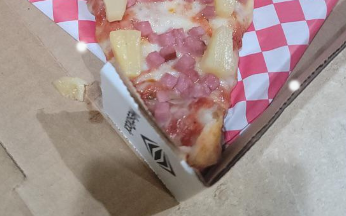 If You Thought Pineapple on Pizza Was Bad Wait Till You See This Man's ...