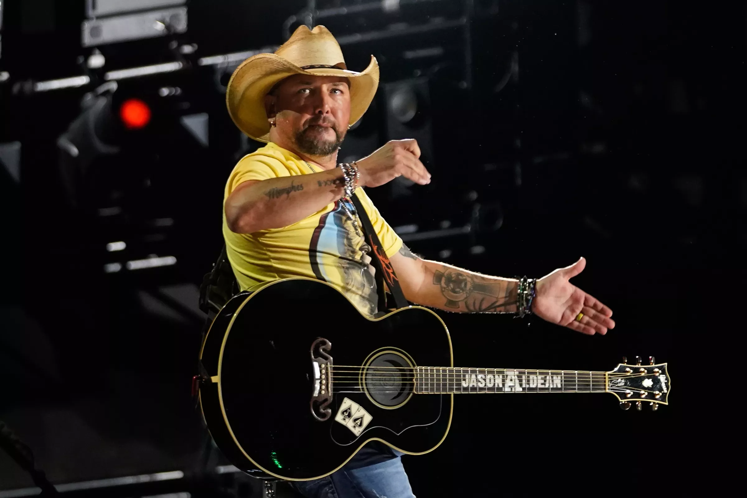 jason-aldean-previously-discussed-gun-control.webp?w=1600&h=900&q=88&f ...