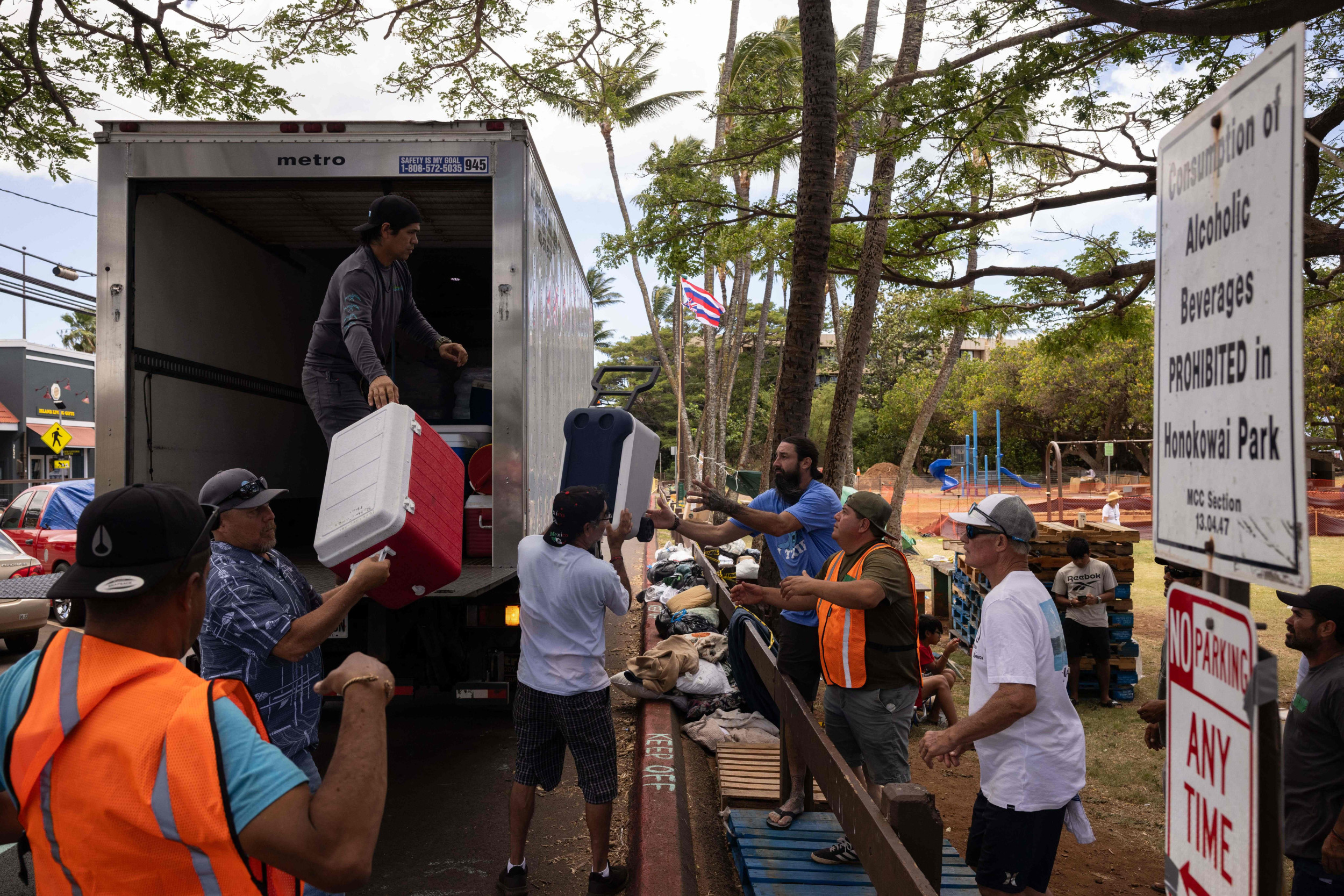 Hawaii Officials Issue Six Point Aid Plan for Helping Maui Wildfire Victims - Newsweek