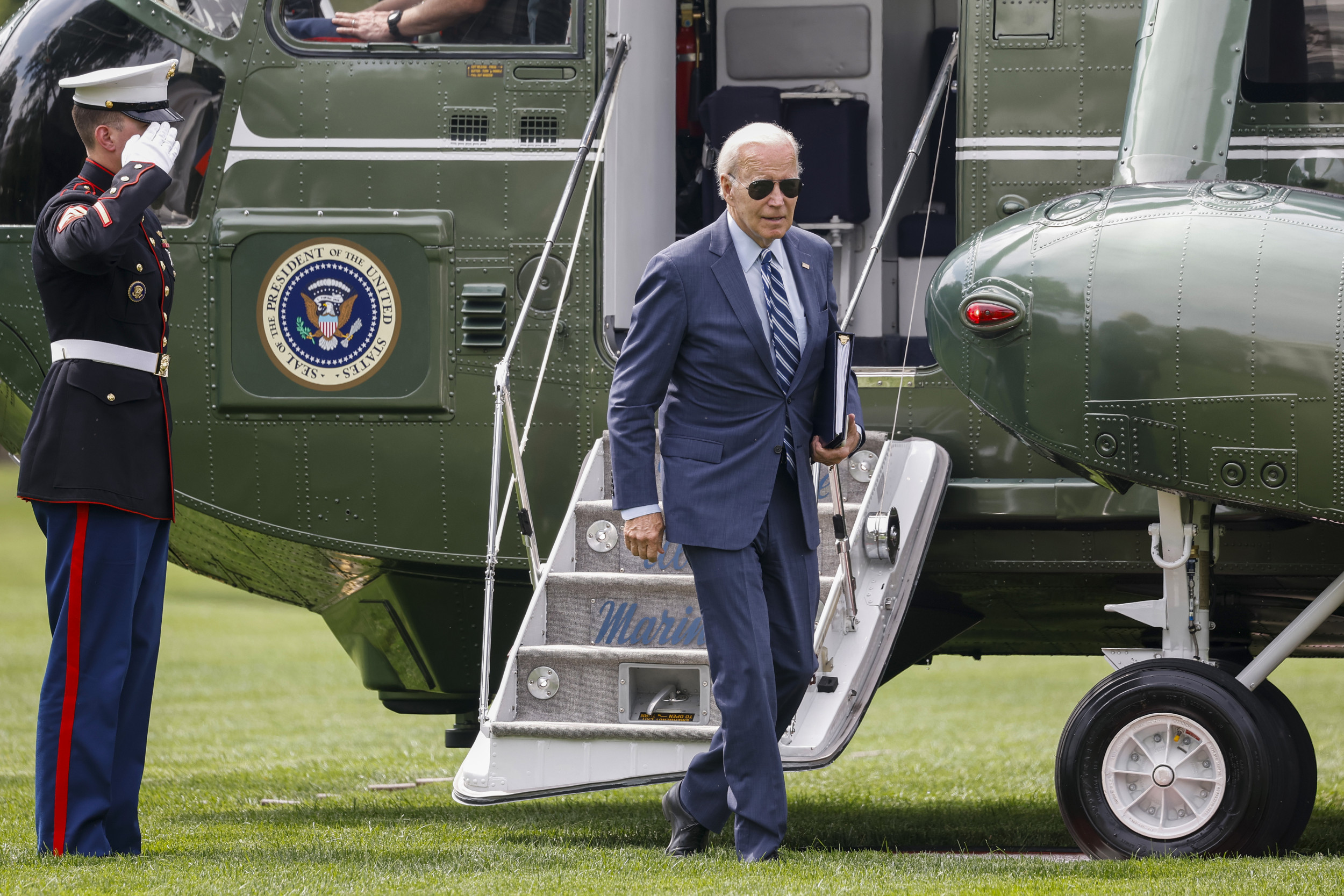 Joe Biden Sending 700 To Maui Fire Victims Sparks Backlash Insulting Joe Biden Sending 700 To Maui Fire Victims Sparks Backlash Insulting