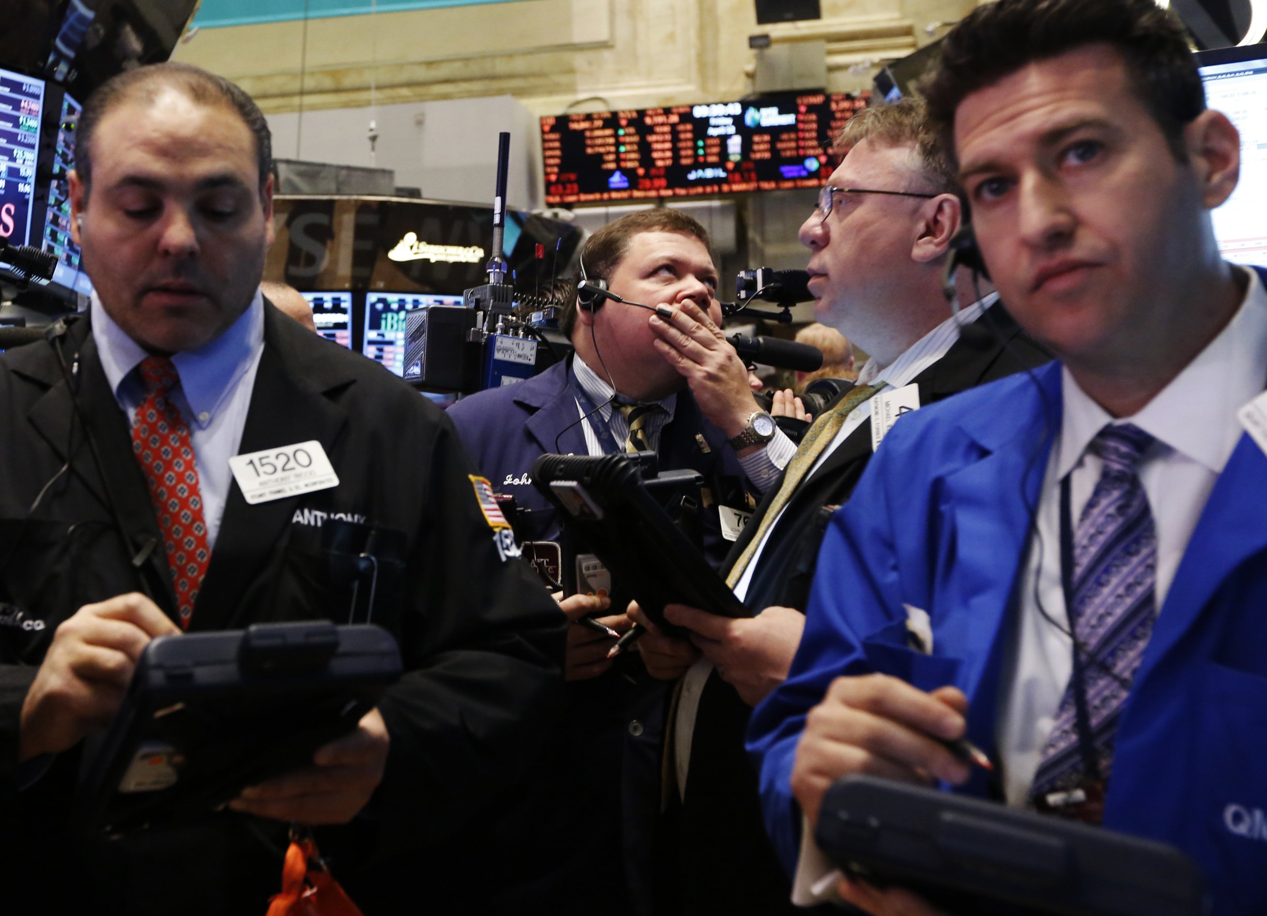 Wall Street Slumps to Hit Lowest Level Since October - Newsweek