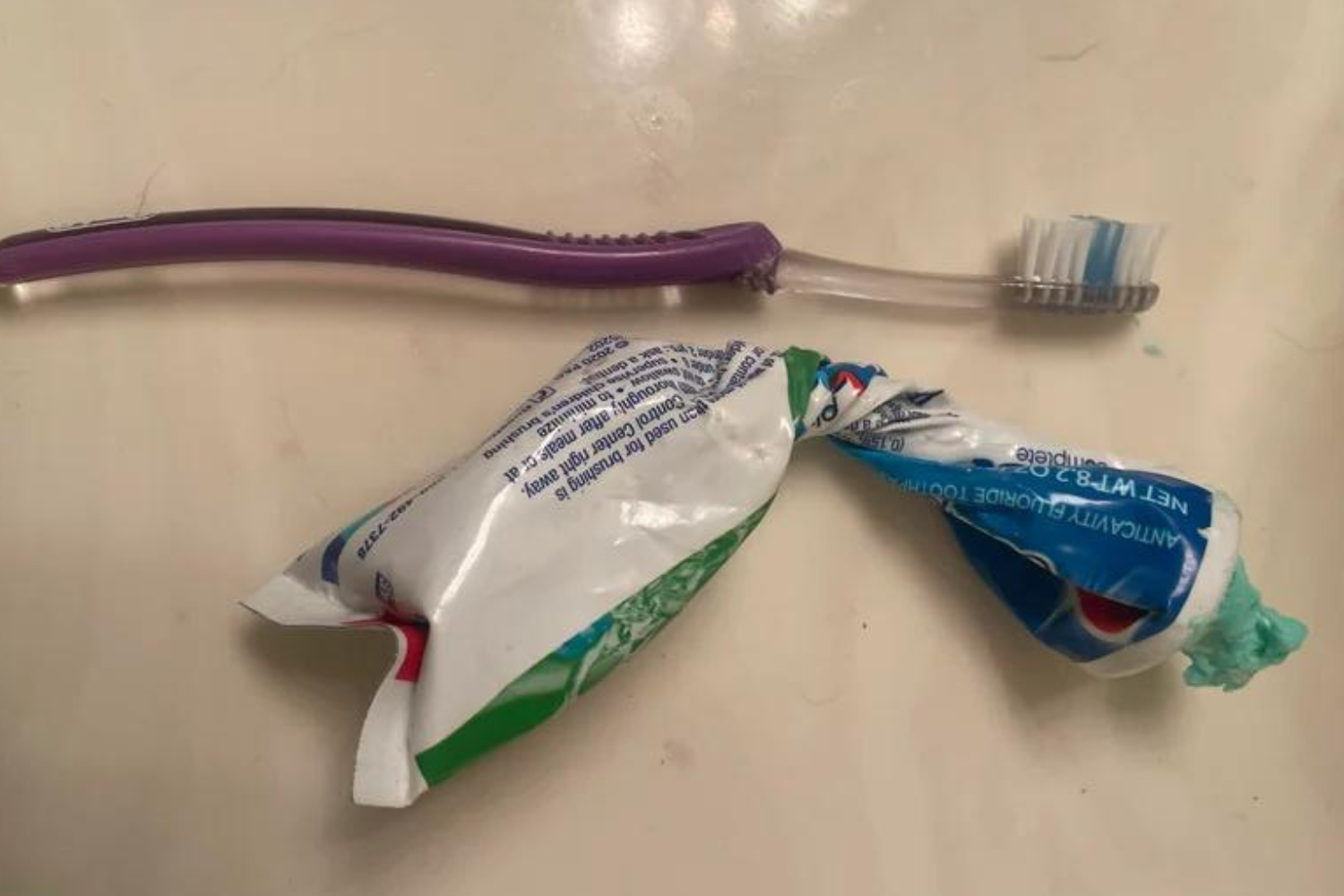 Teenager's 'Odd and Unique' Method of Using Toothpaste Baffles Internet ...