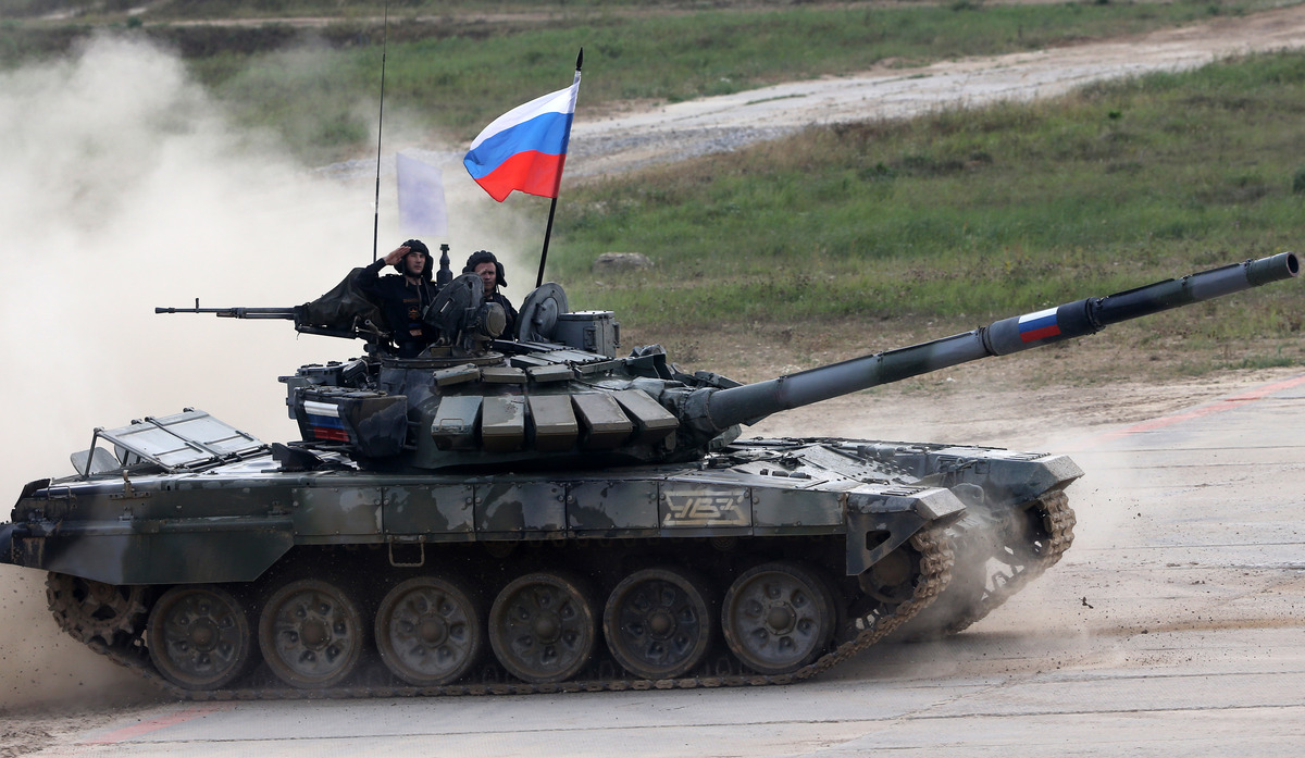 Russian Tanker Fumes at Commanders for 'Empty' Tank Shell: 'No TNT ...