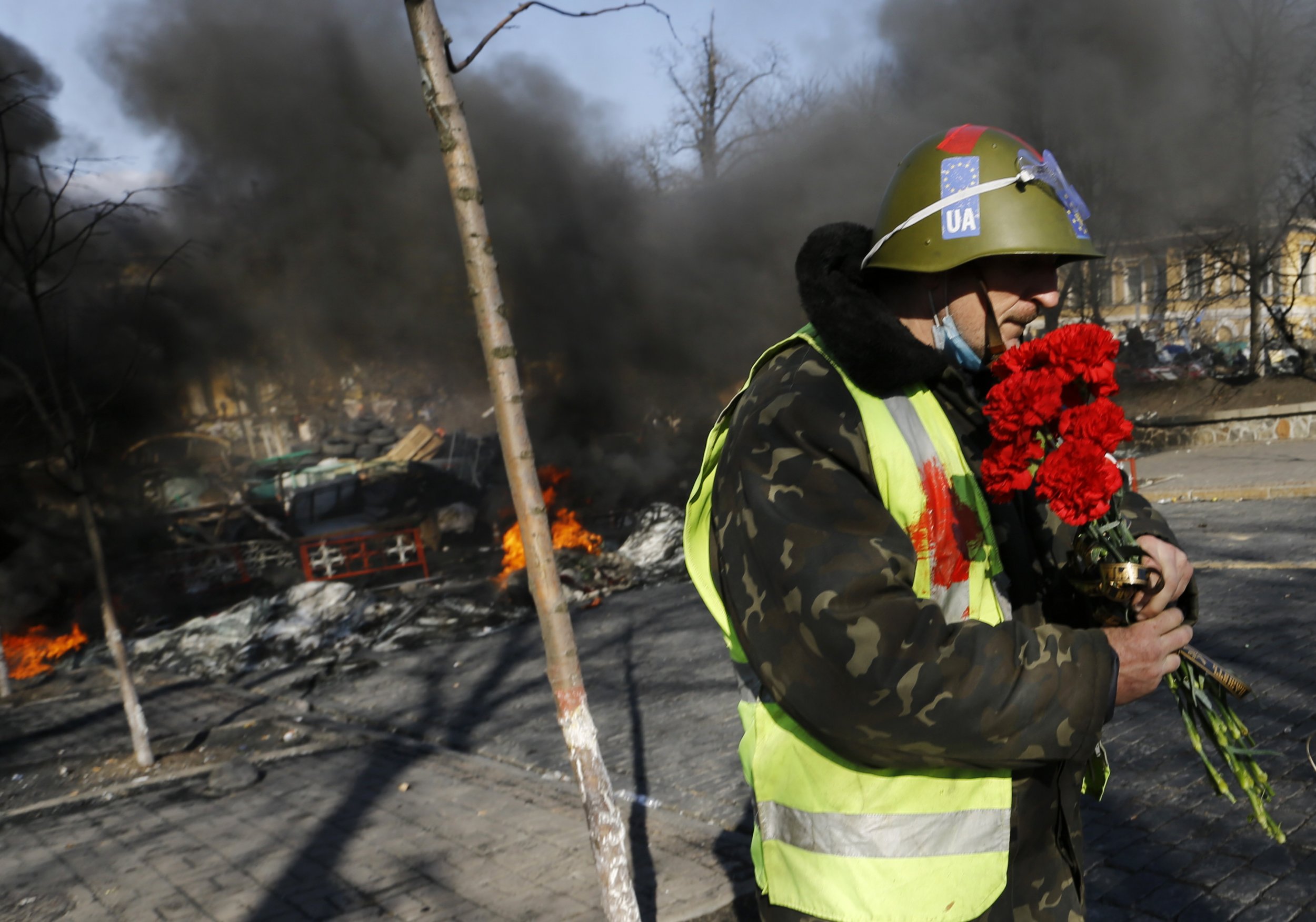 Ukraine Peace Deal Signed, Opens Way for Early Election - Newsweek
