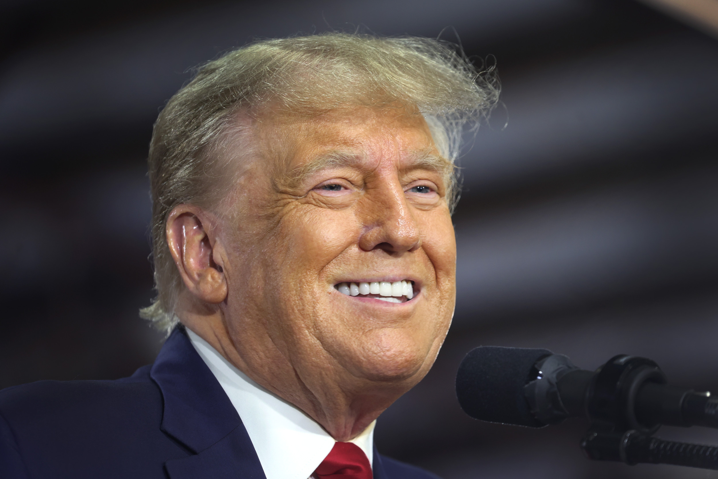 Understanding Trump Odor The Controversial Fragrance Of Politics