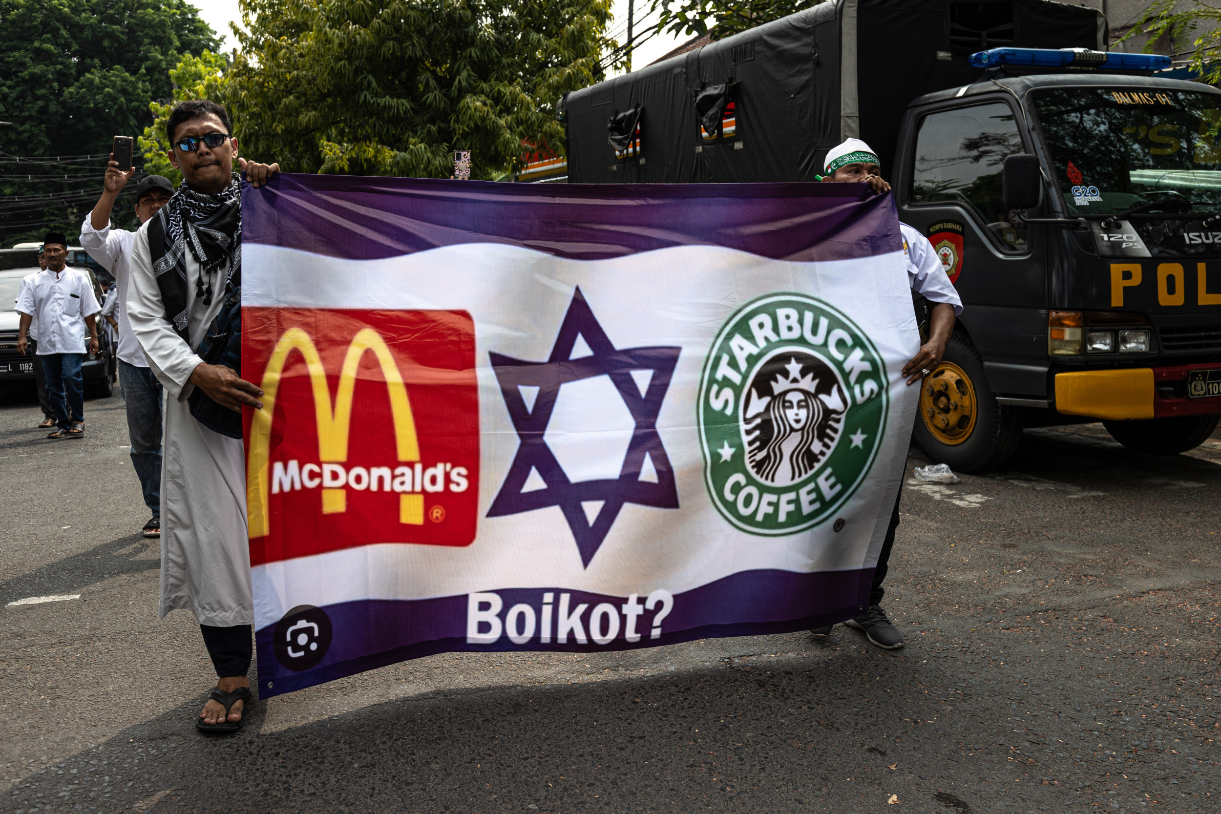 McDonald s CEO Admits Boycotts Are Hurting Business Newsweek