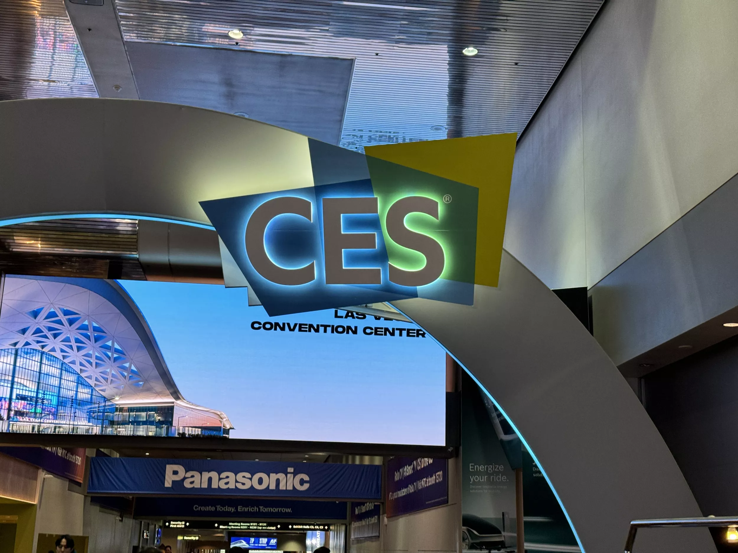 ces-2024-sign.webp?w=1600&h=900&q=88&f=d365437f0cdc41d402d3c244bf5056d4