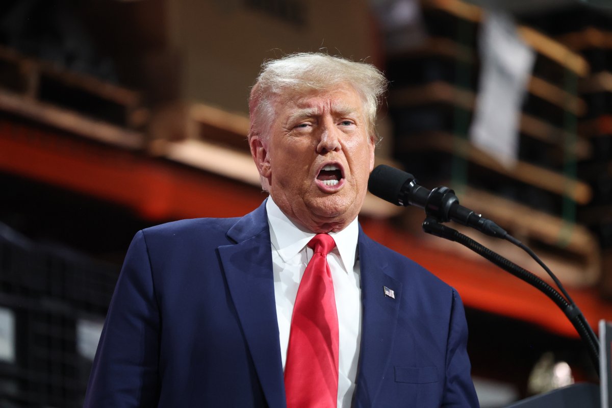 Donald Trump Comes Face-to-Face With Union Blow - Newsweek Donald Trump Comes Face-to-Face With Union Blow - Newsweek