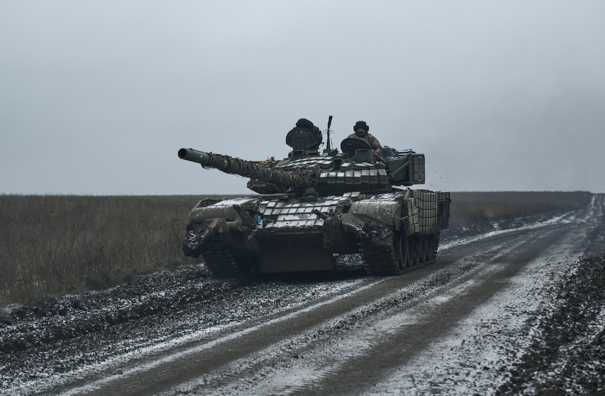 Russia Lost 365 Tanks in Eastern Ukraine Since October—UK - Newsweek