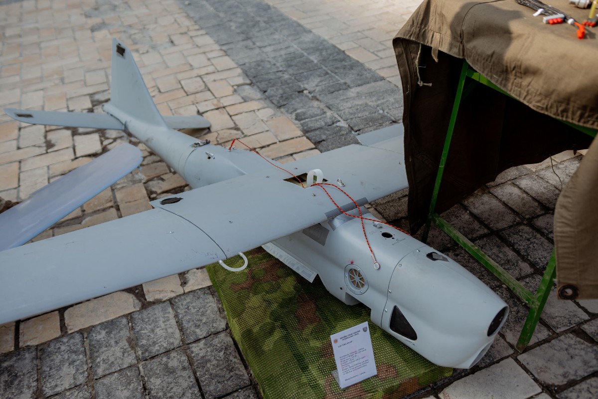 Video Shows Ukrainian Ground Drone Dragging Off Captured Russian UAV ...