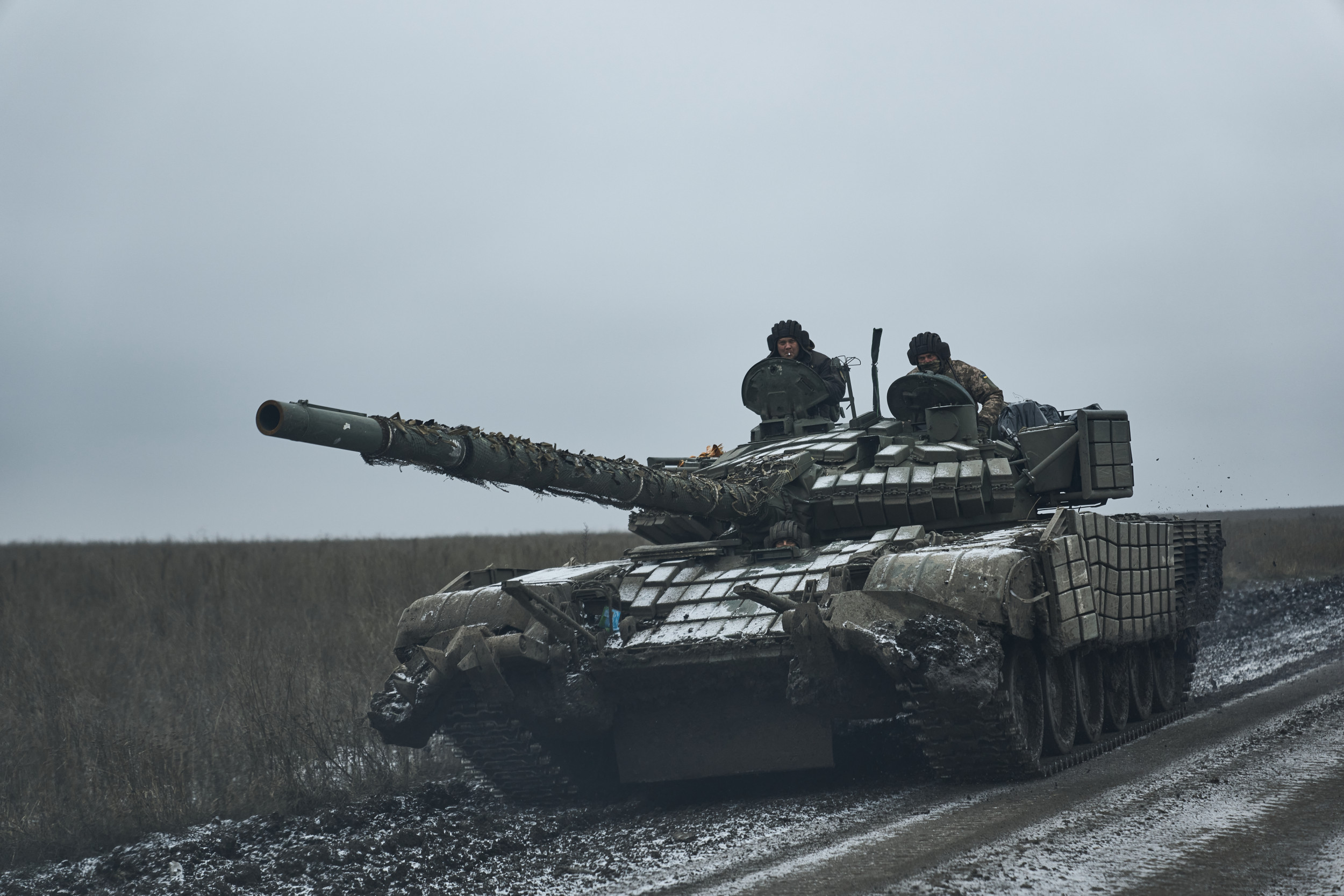 Russia Loses 400 Tanks, Struggles to Gain Ground in Ukraine: UK - Newsweek Russia Loses 400 Tanks, Struggles to Gain Ground in Ukraine: UK - Newsweek