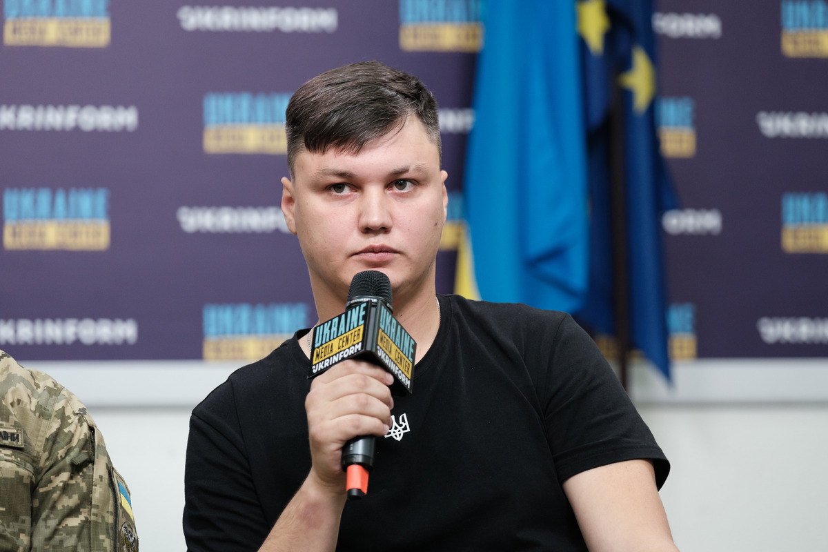 Russian Pilot Who Defected to Ukraine Found Shot to Death - Newsweek