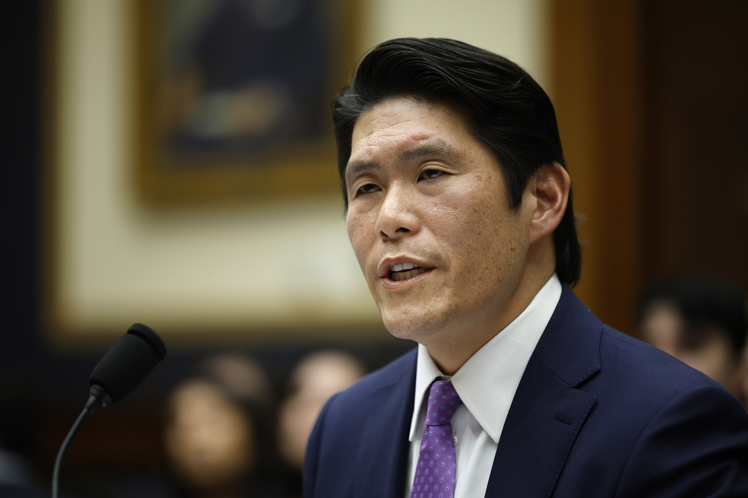 Robert Hur Applauded After Saying He's a Republican - Newsweek