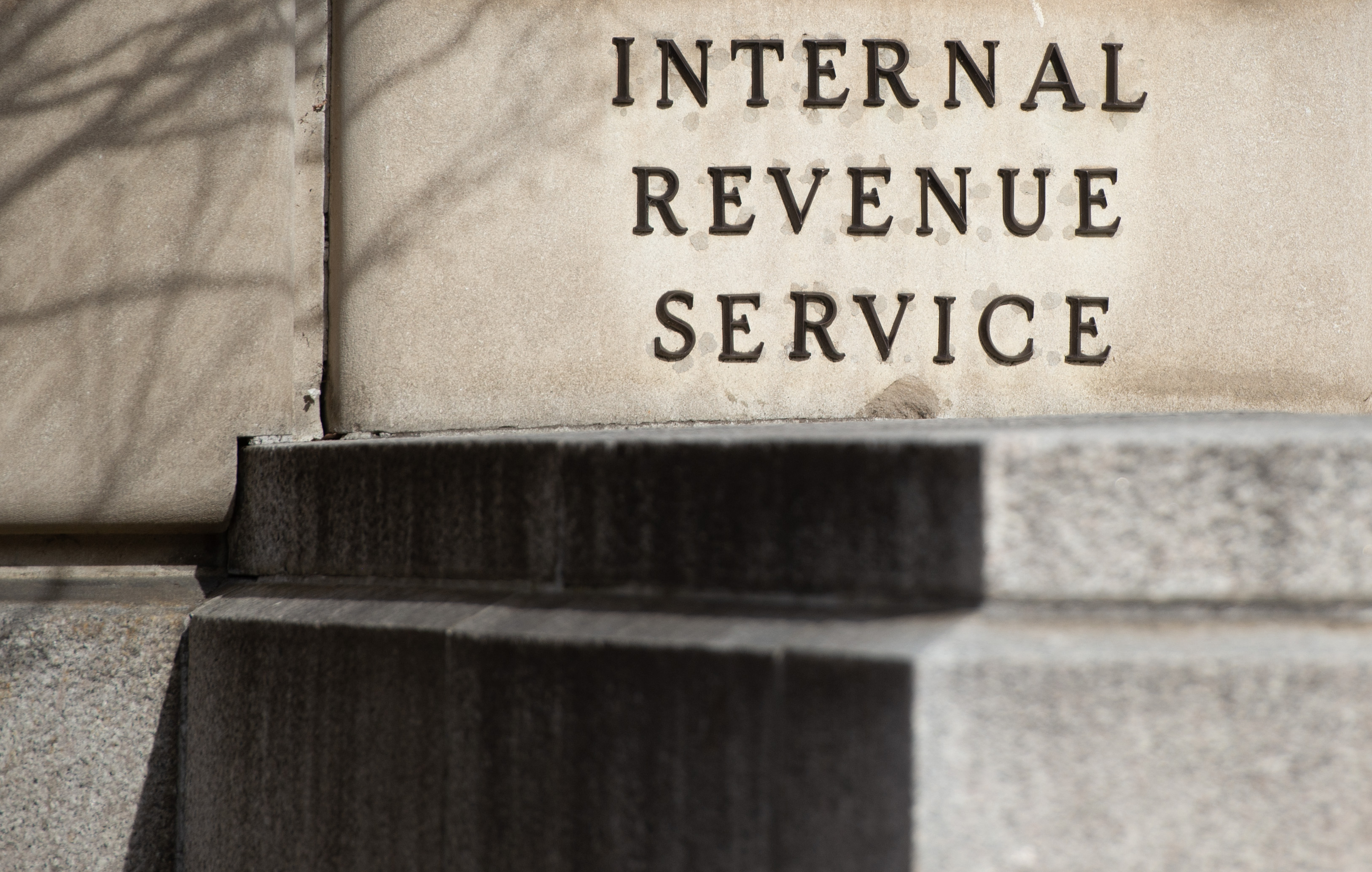 IRS Issues Warning on Filing Taxes - Newsweek IRS Issues Warning on Filing Taxes - Newsweek