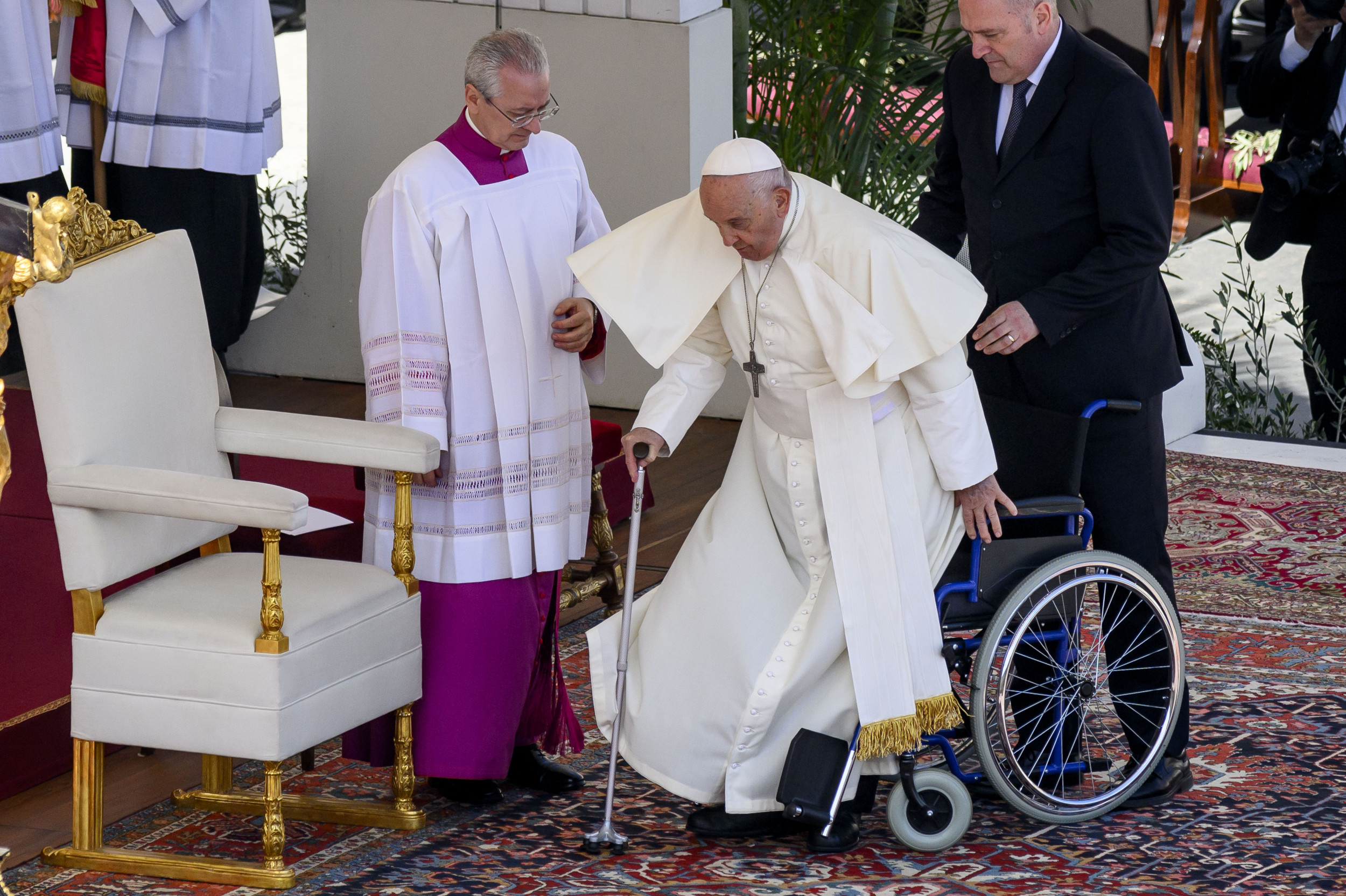 Pope Francis Faces Strenuous Week Amid Health Issues - Newsweek