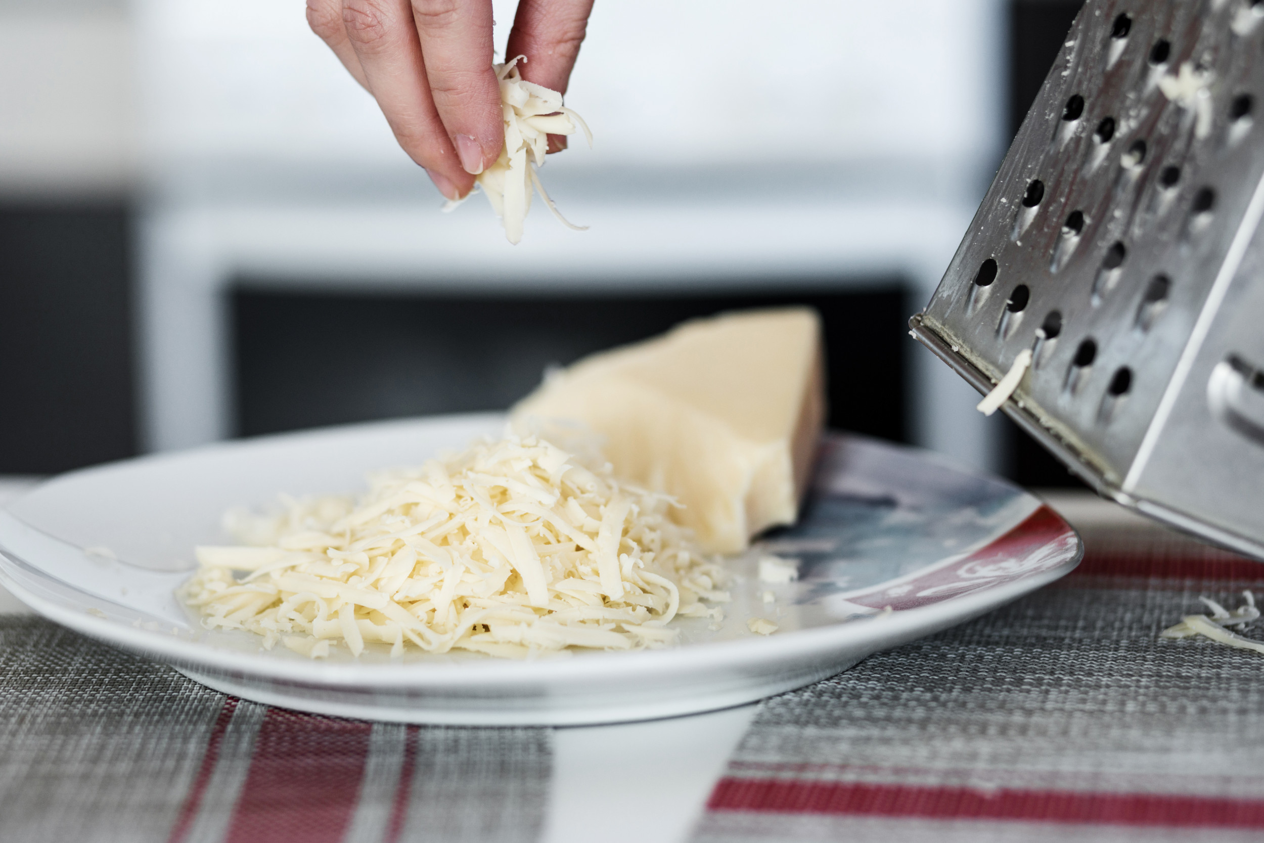 Friend Asks for More Parmesan at Dinner, Not Prepared for What Server ...