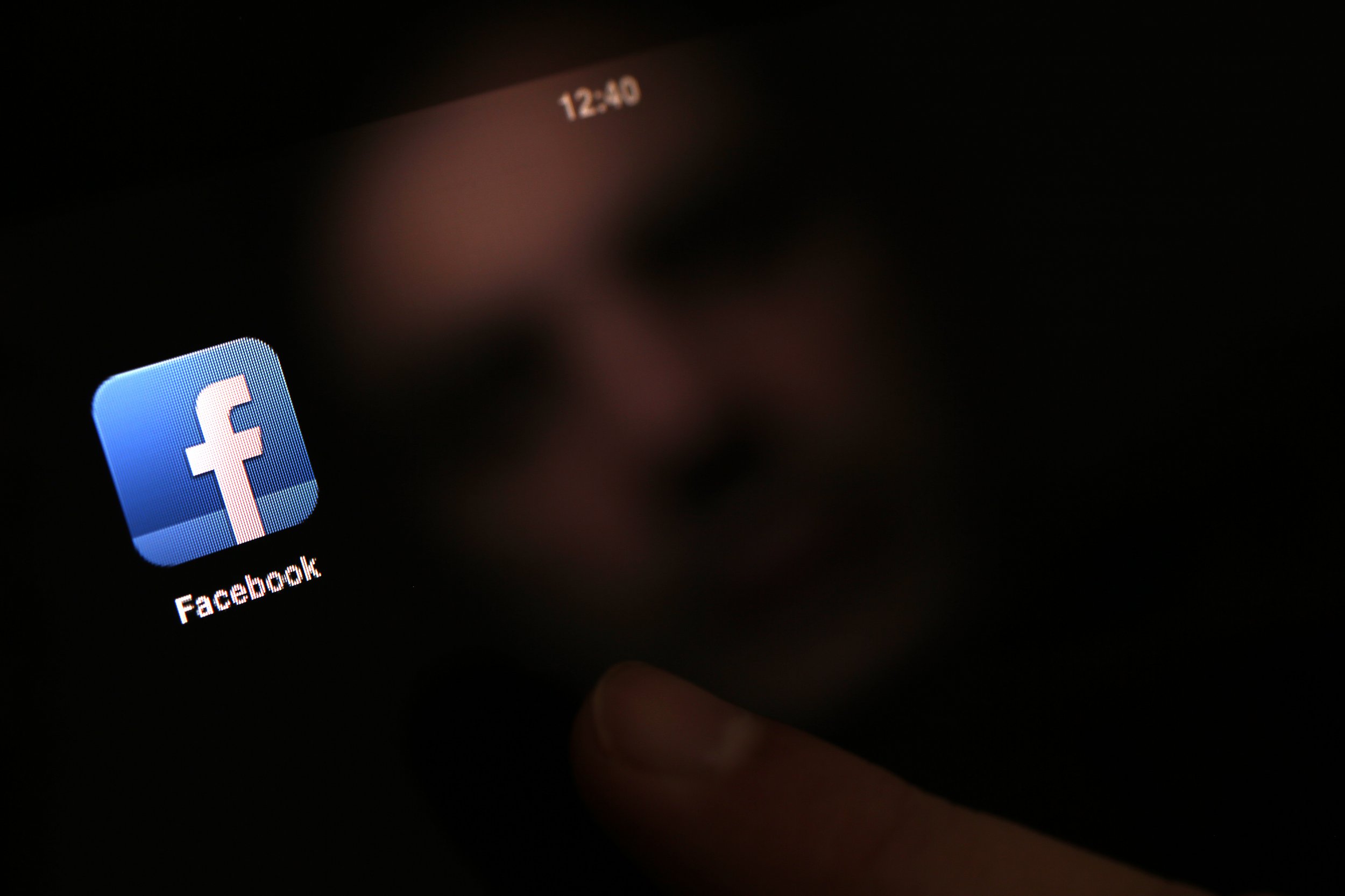 Five Percent Of Brits Confess To Using Facebook During Sex Claims