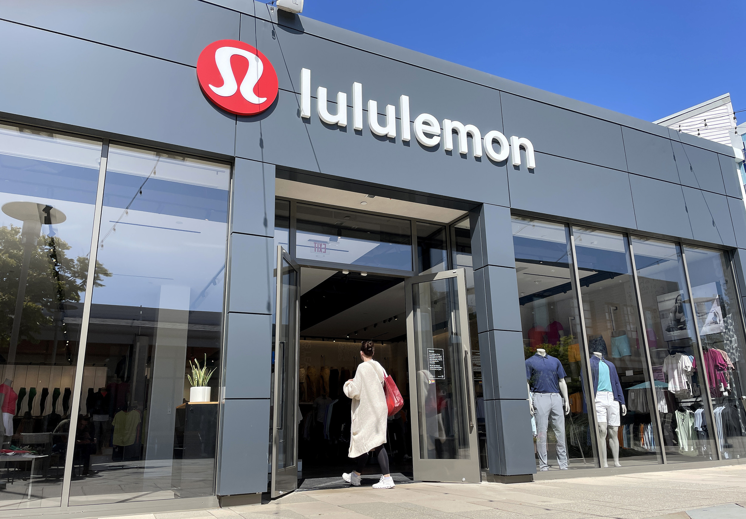 Canadian Law Enforcement Agency Opens Inquiry Into Lululemon's Green ...