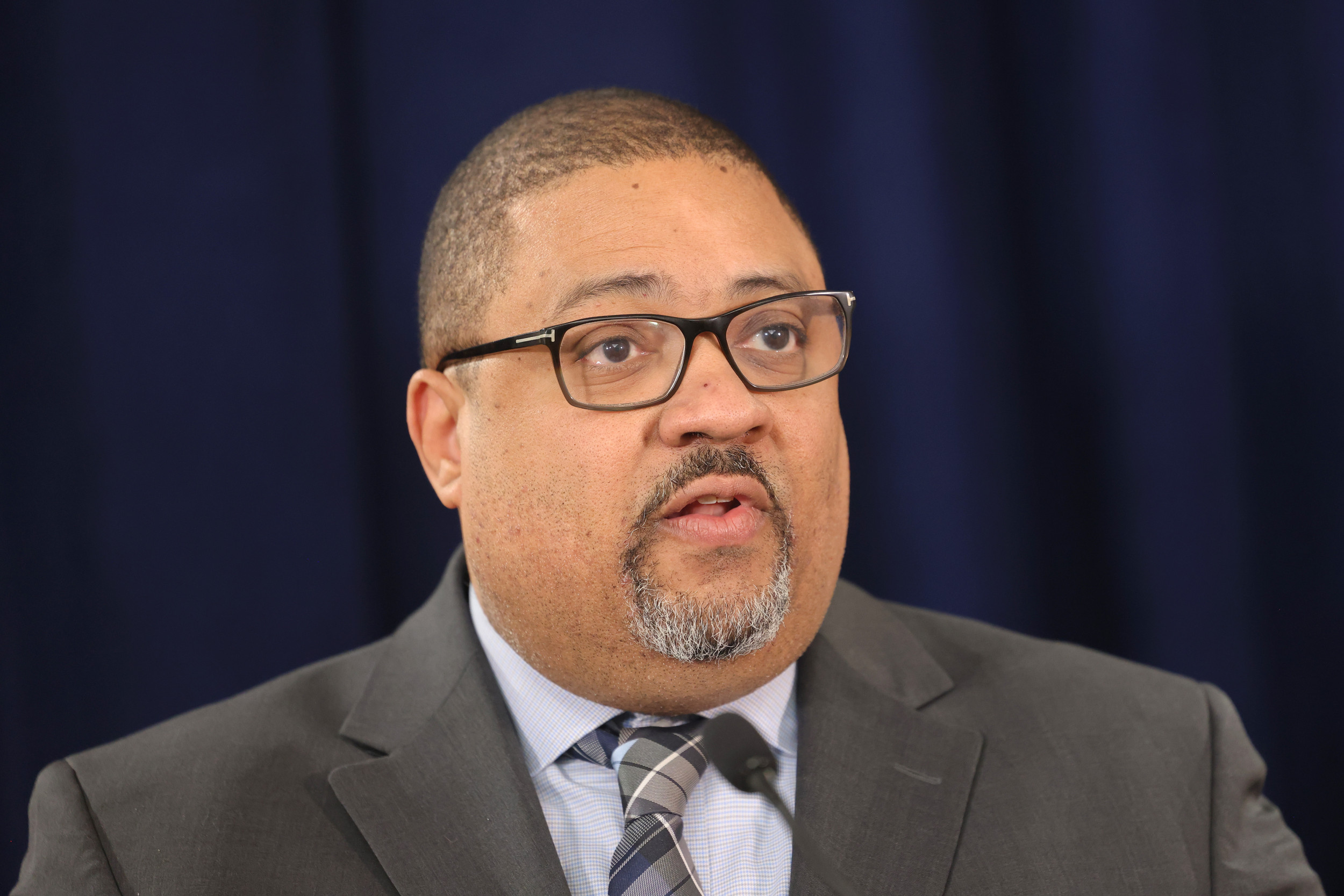 Alvin Bragg news & latest pictures from Newsweek.com