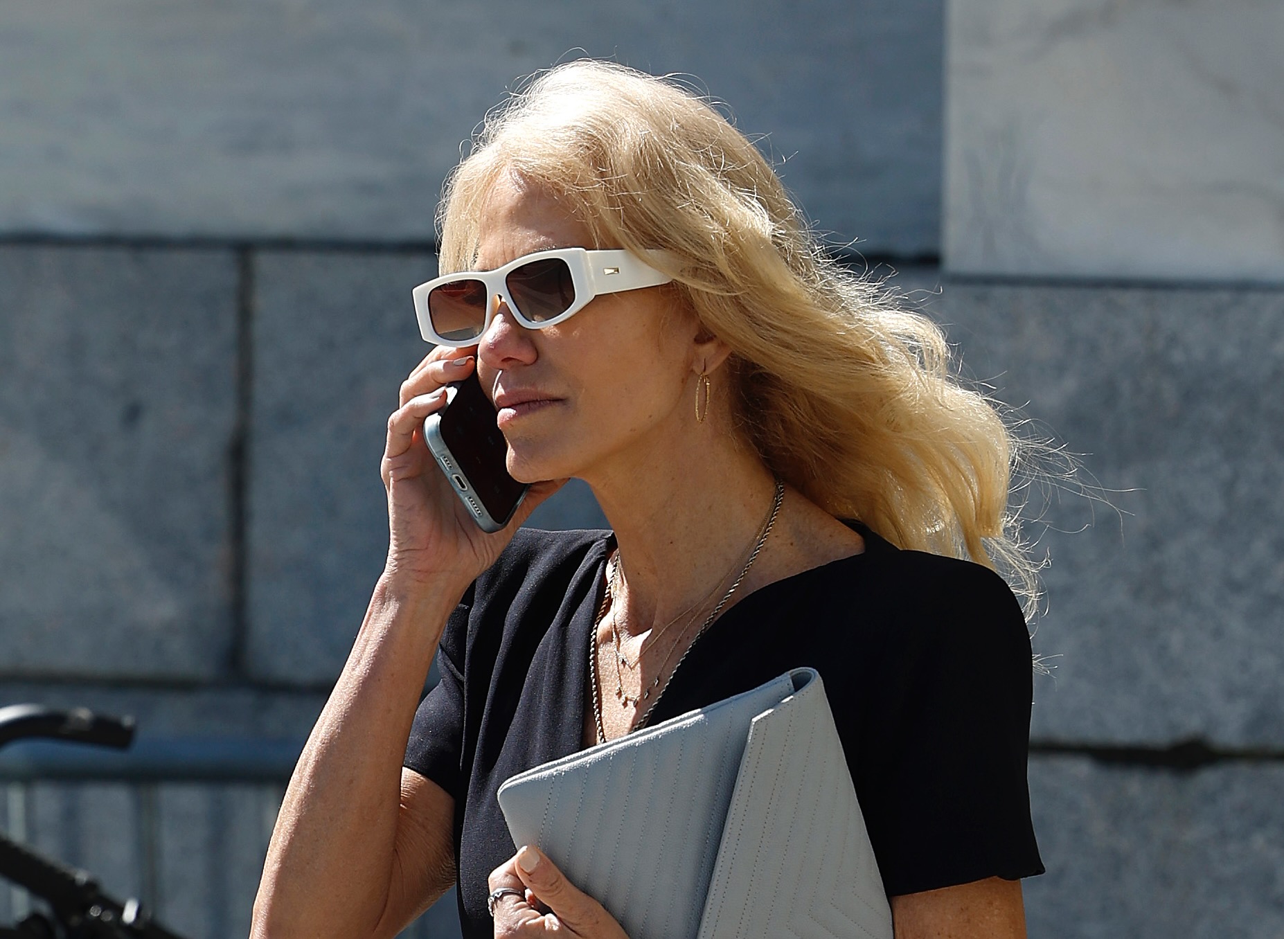 Kellyanne Conways Daughters Trump Posts Go Viral Newsweek