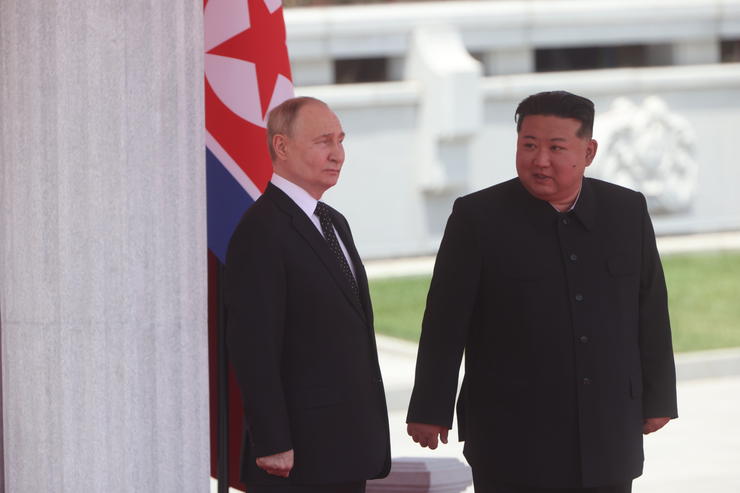 Putin's Meeting With Kim Jong Un Sparks Warning From UK Official - Newsweek