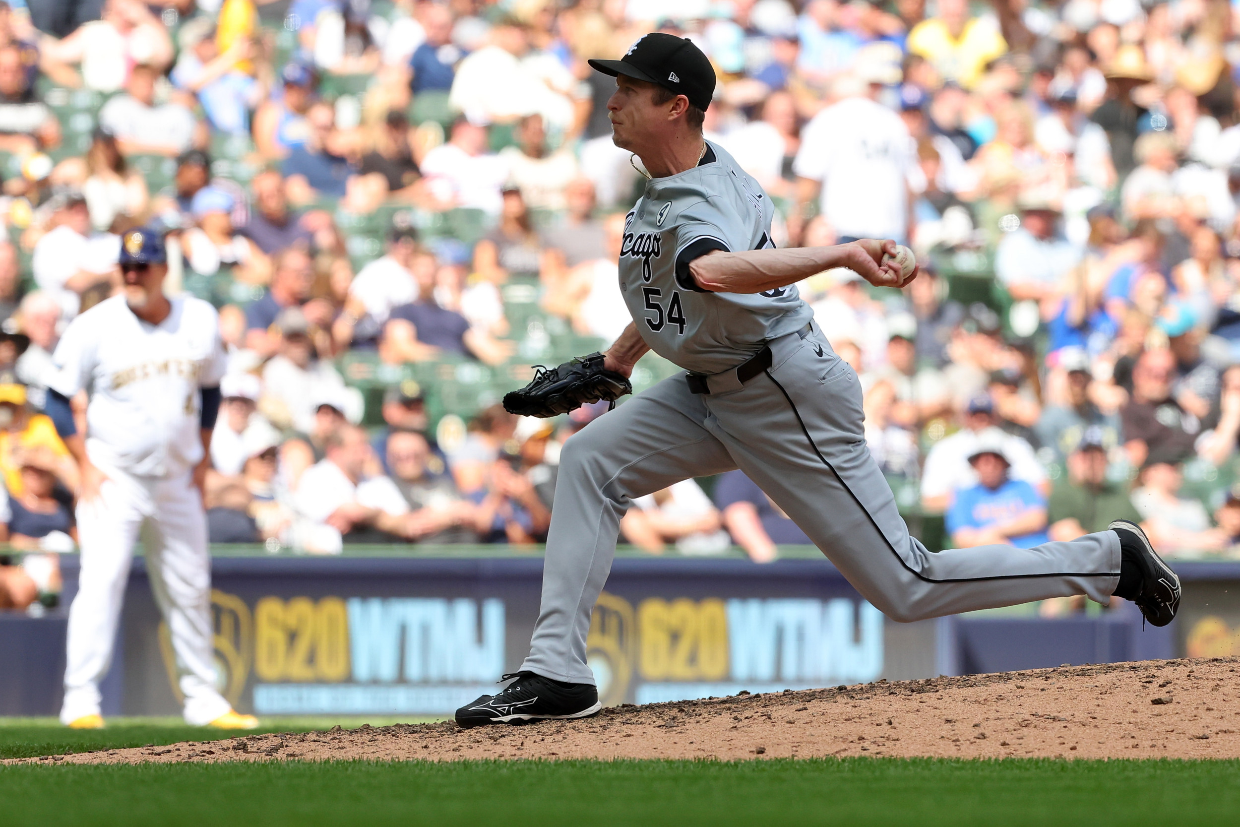 Yankees Fill Huge Need With Veteran Free Agent Pitcher - Newsweek