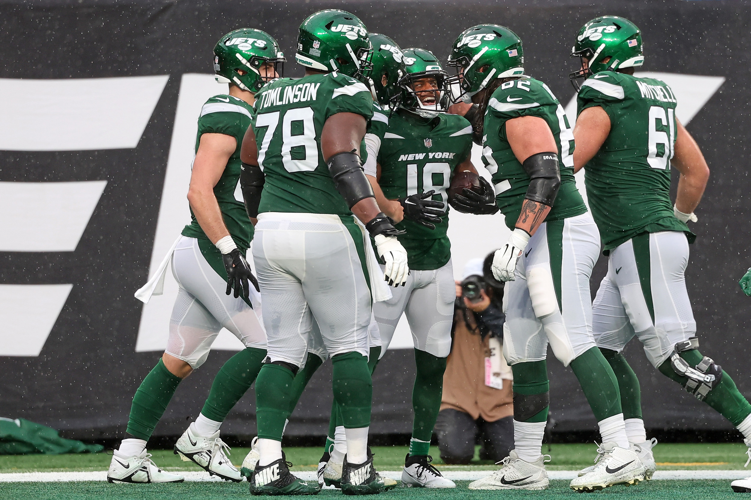 Pro Bowl NFL Receiver Randall Cobb 'Lucky to Be Alive' Following House ...