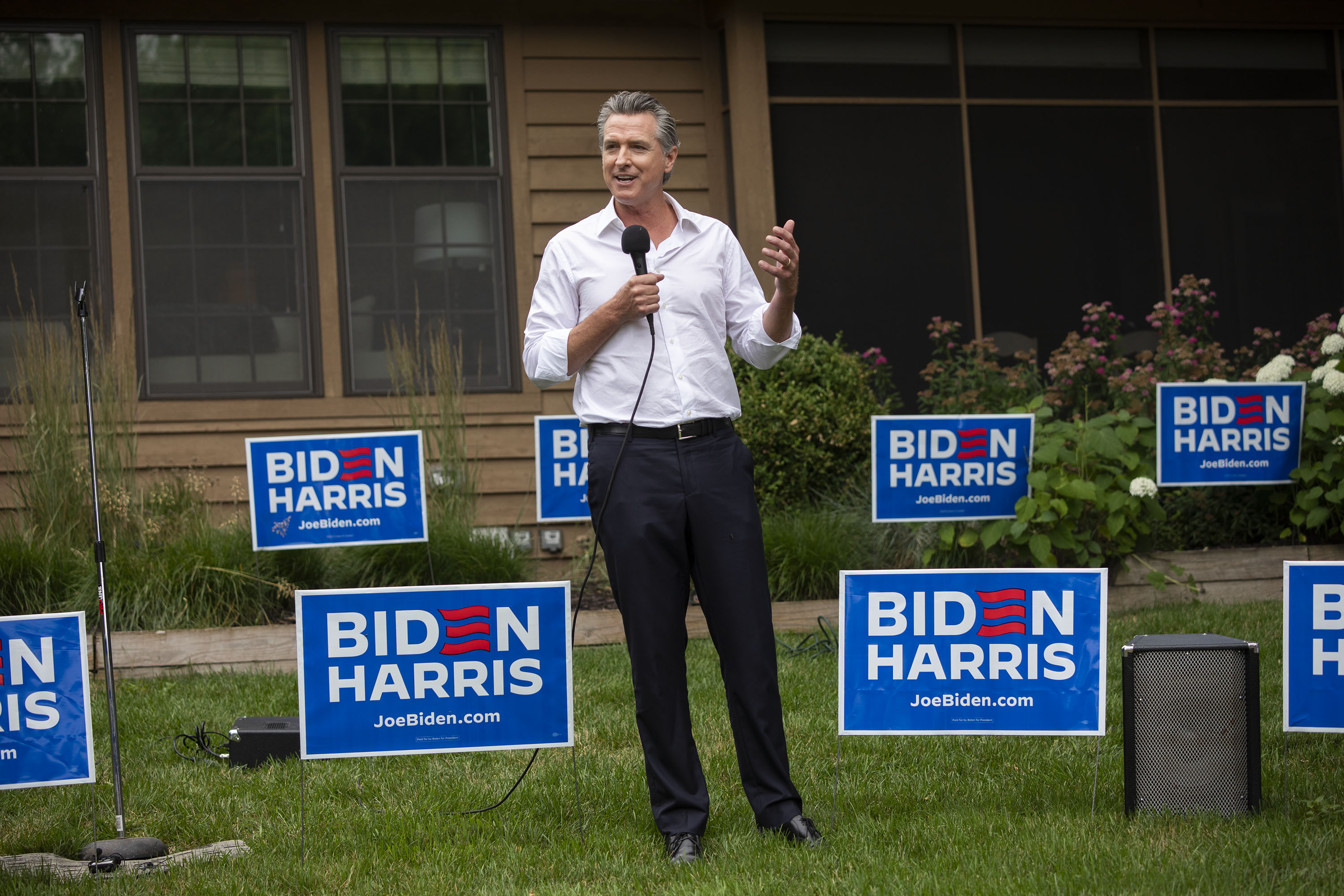 Natalie Venegas - Journalist Profile - Intelligent Relations